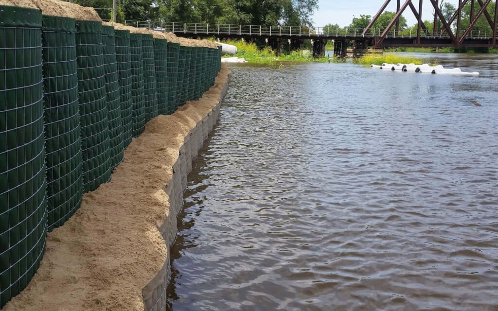 best residential & commercial Flood walls by Flood Defense Group