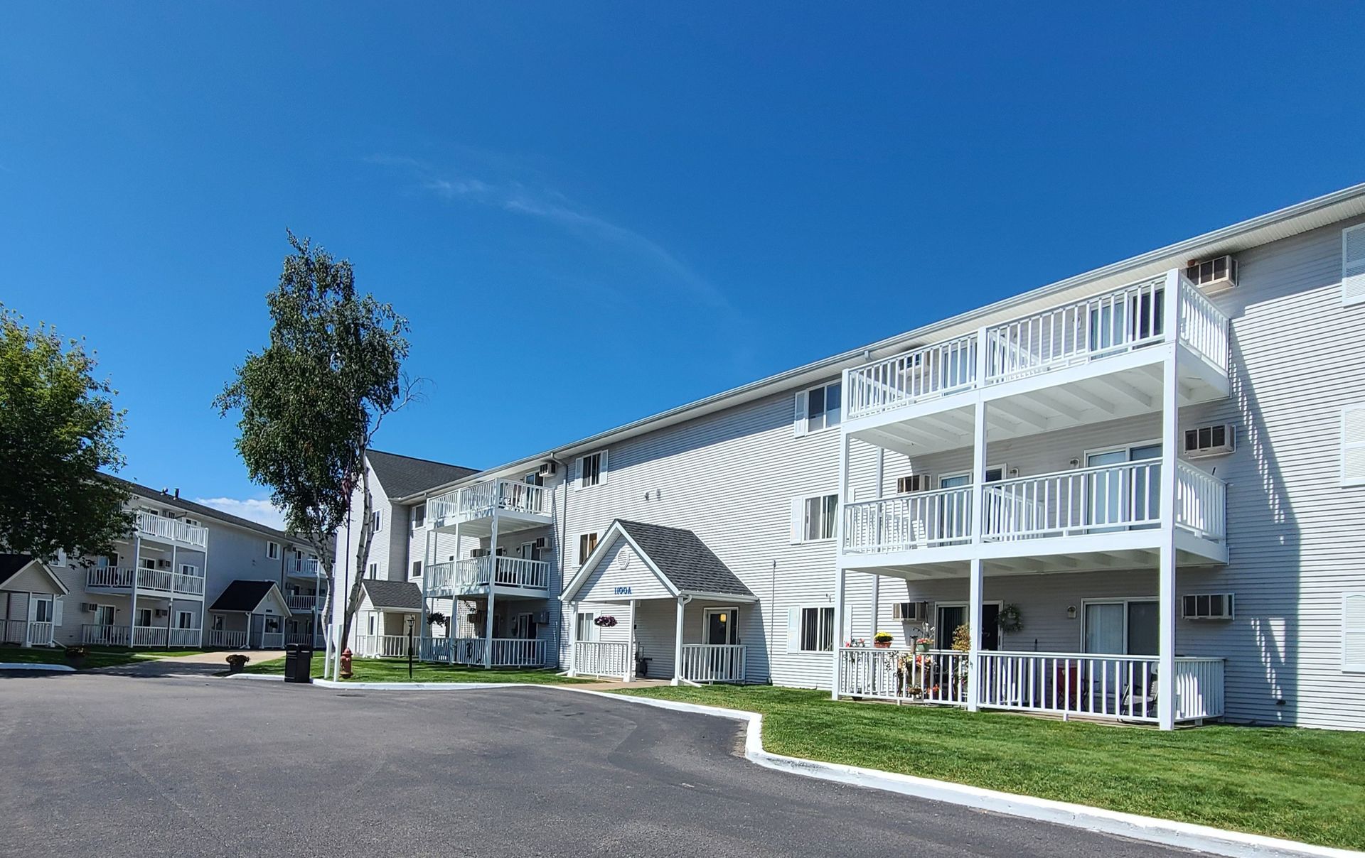 Lake Pointe Apartments Photo Gallery