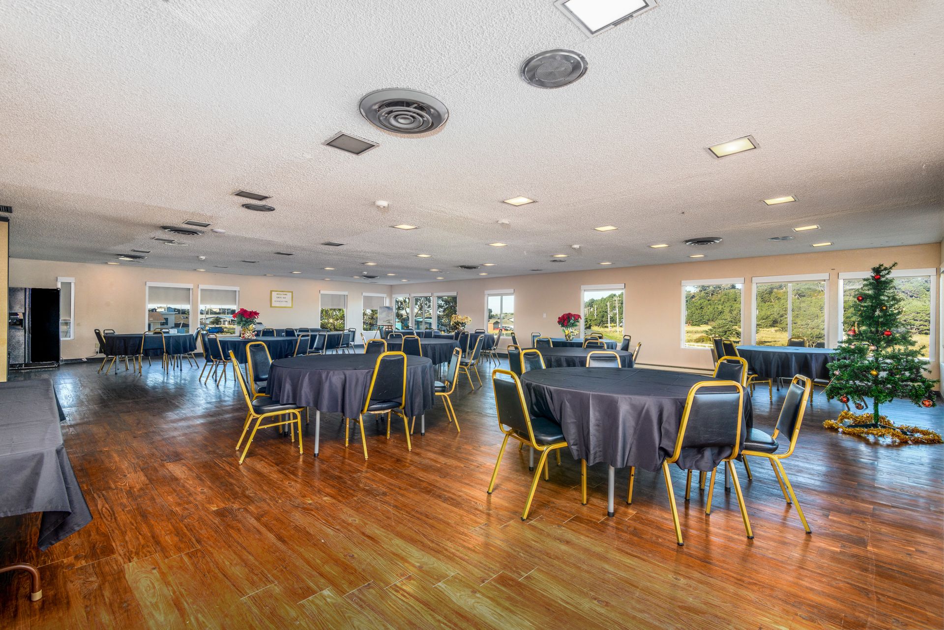 Rooms & Suites on the Oregon Coast | Giant Alsi Resort