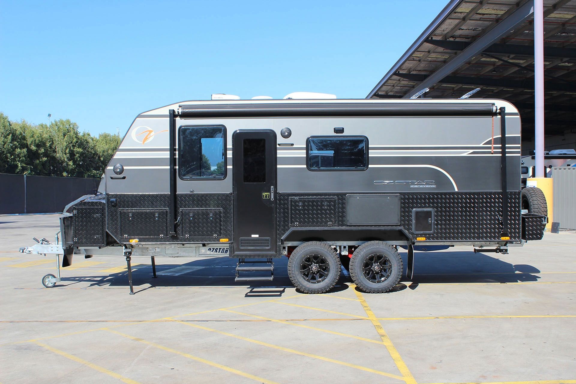 Oz Star Emu Series 20FT Family Triple | Oz Star Caravans Perth