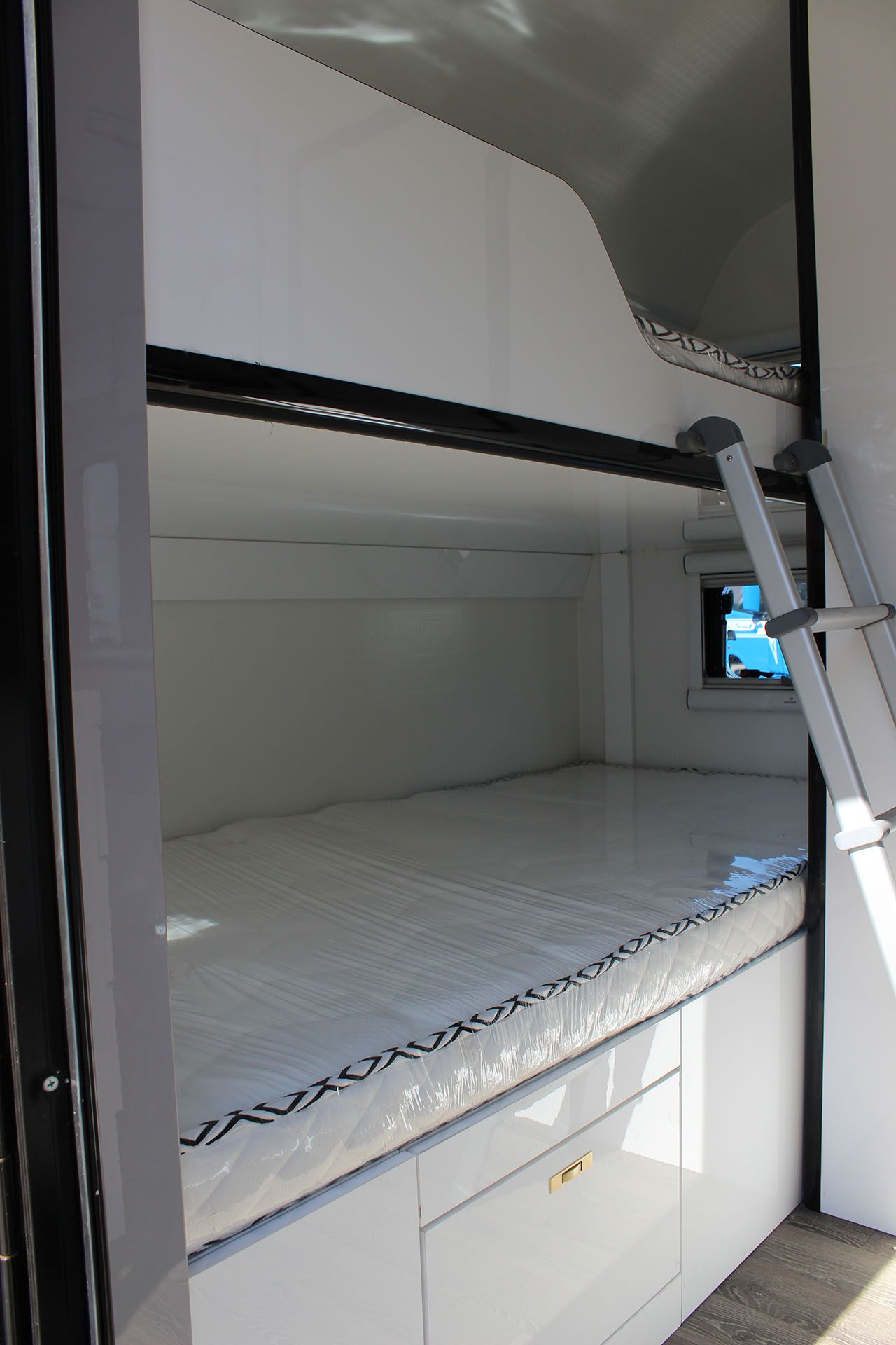 Oz Star Kangaroo Series 15FT Family | Oz Star Caravans Brisbane