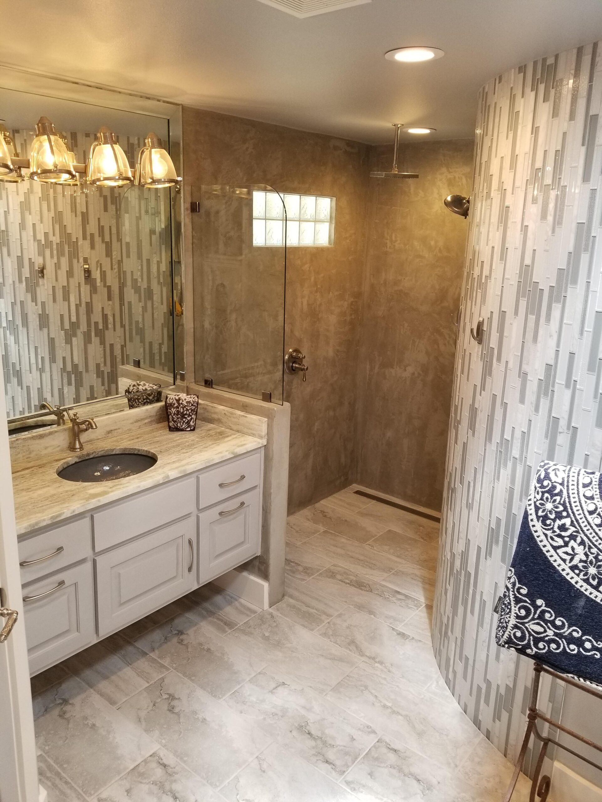 HOME | DW Tile & Construction | Kerrville, TX