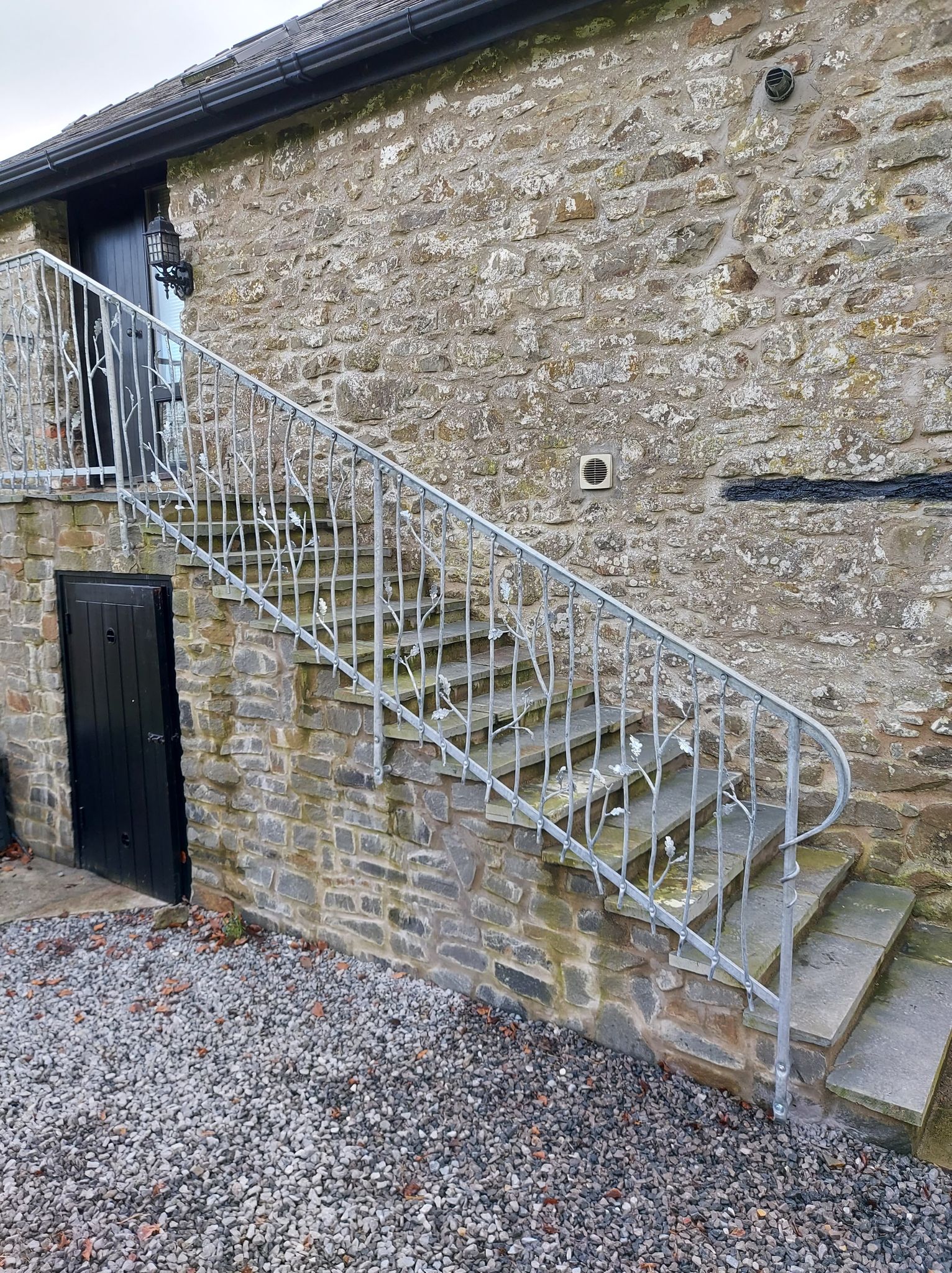 automated gates and railings carmarthen