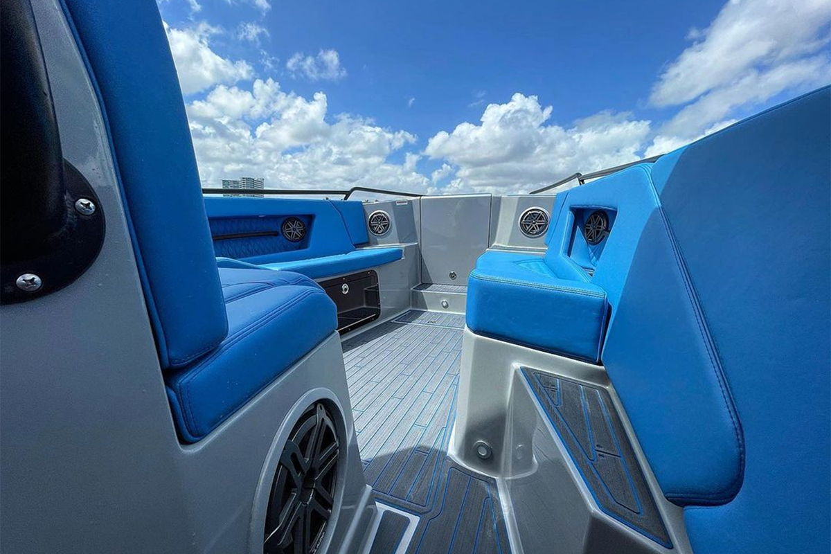 Dynamic Boats - Made In USA | Outboard Powered, Center Console