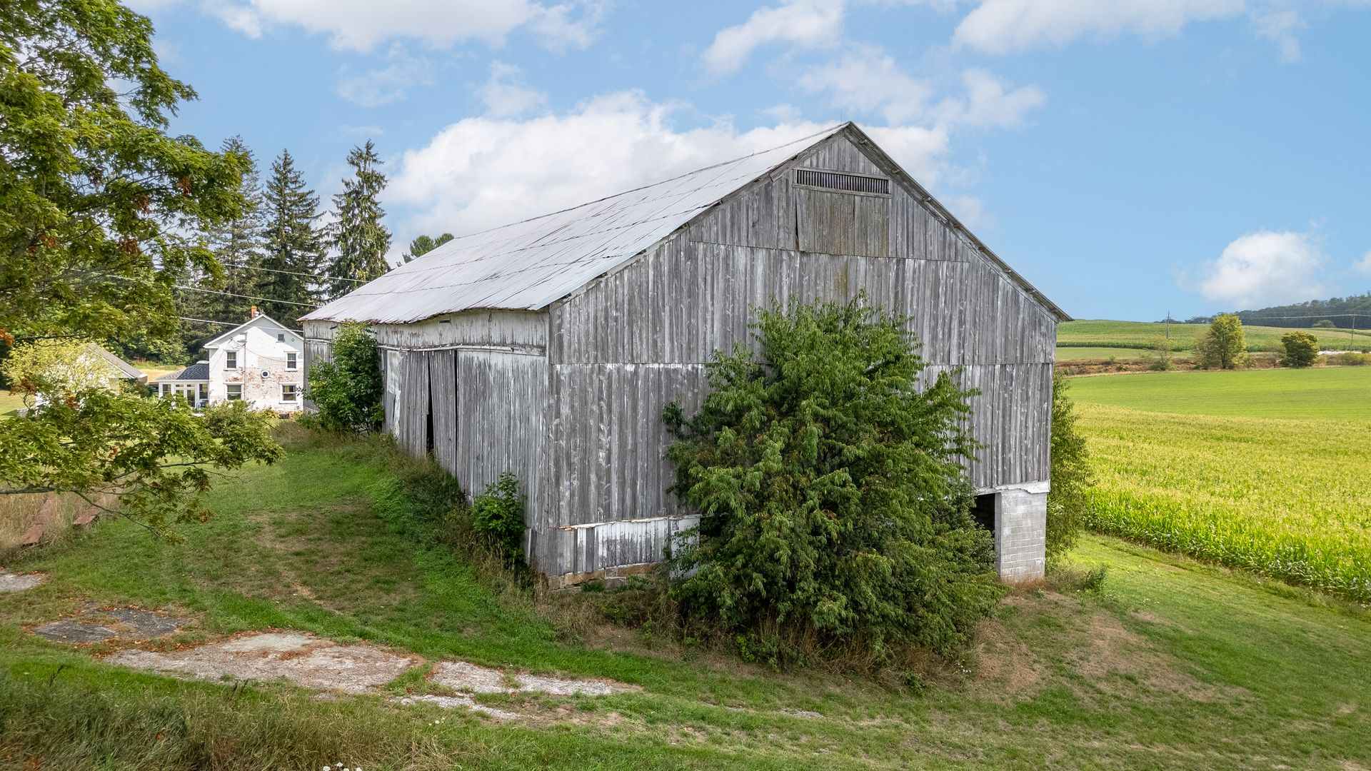 Bay & Bent | Reclaimed Heritage Barns | Pennsylvania