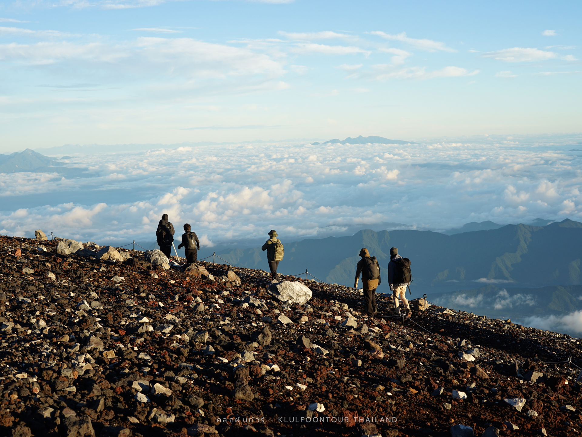 MT.FUJI SUMMIT 3776m. Trekking
