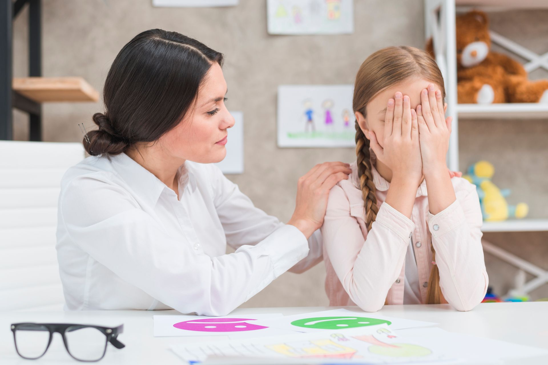 "Intervención Efectiva en Niños con Conductas Desafiantes: Enfoque ...