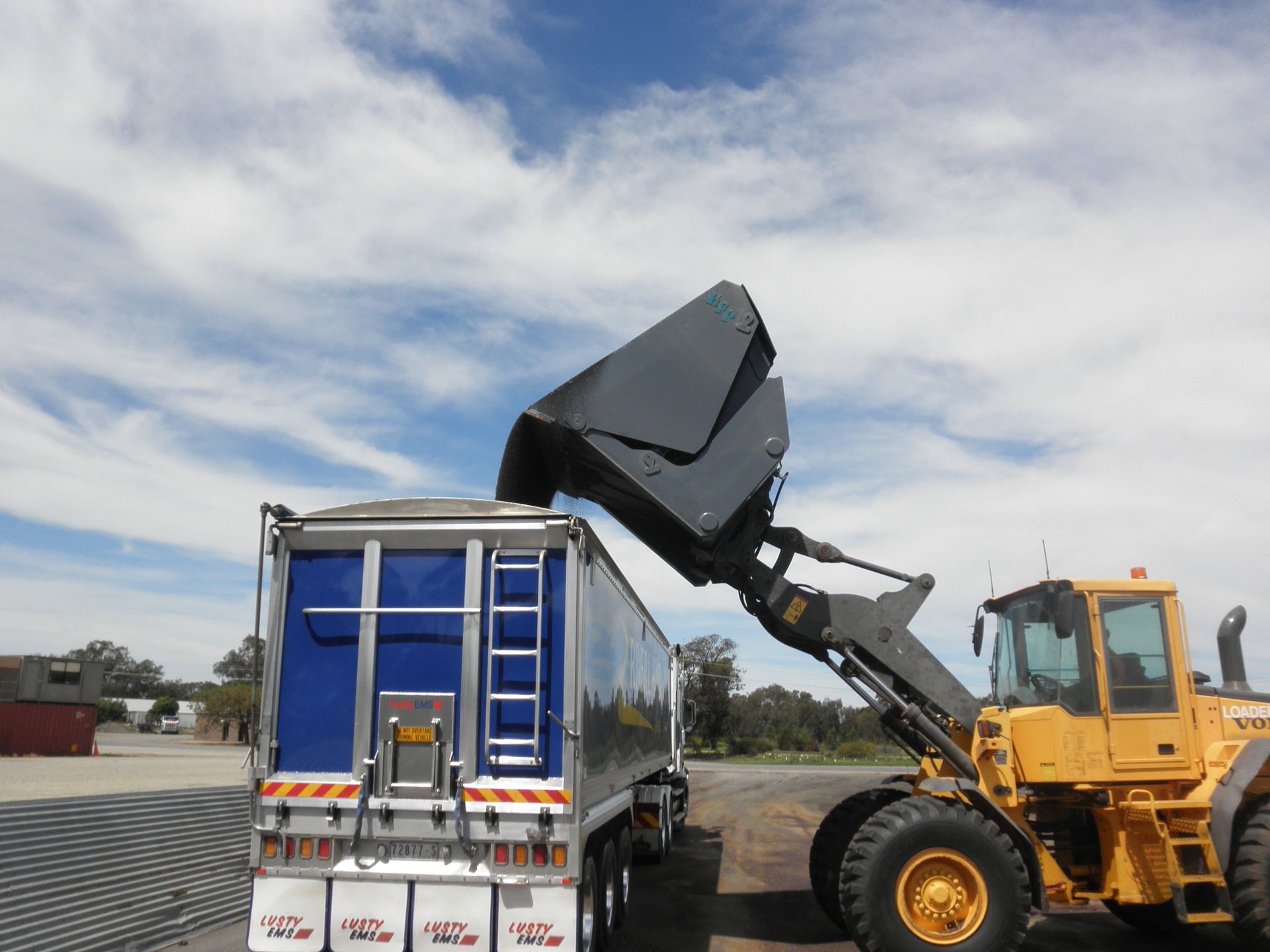 Wheel loader attachments