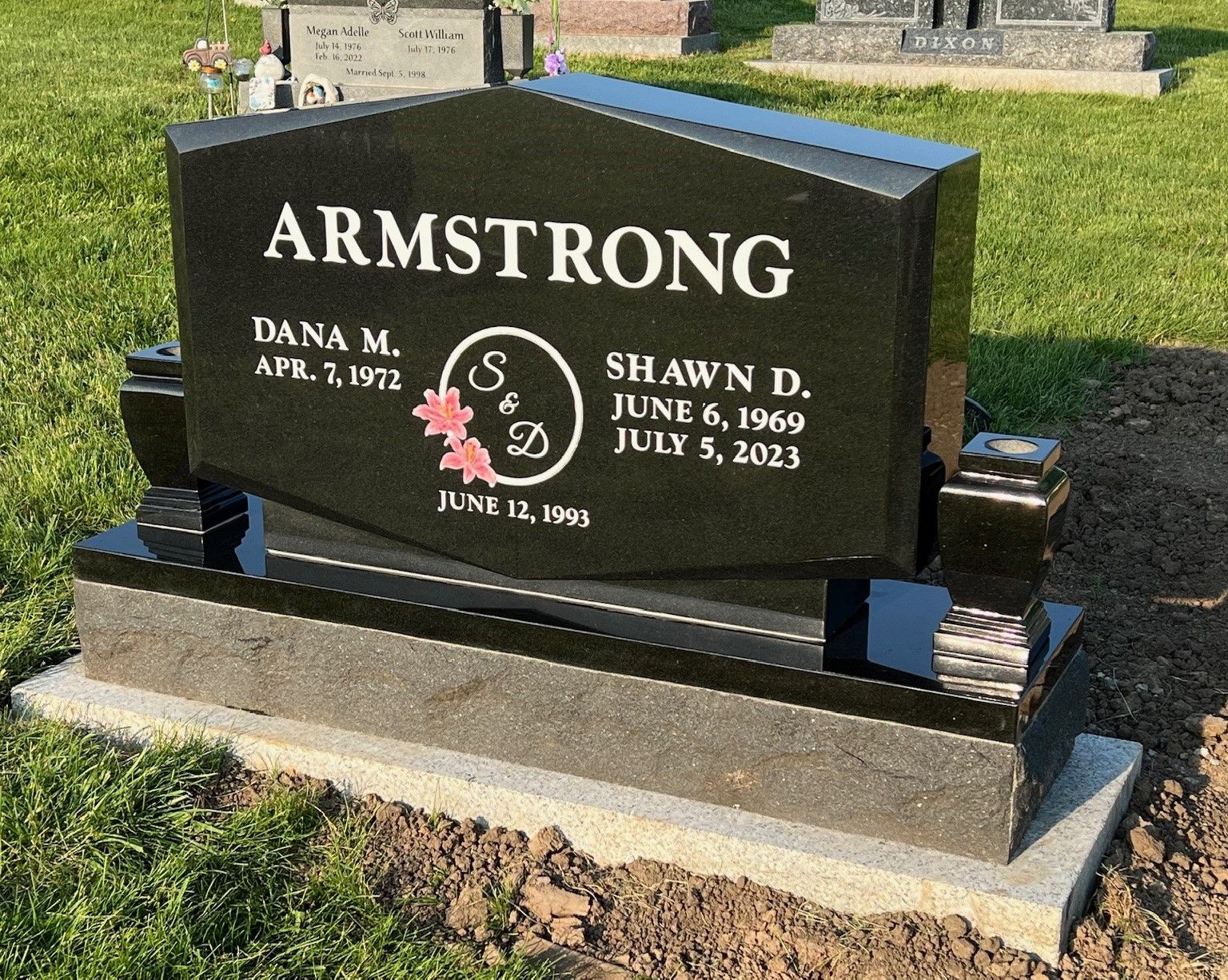Custom Monuments Gallery | Ottumwa, IA | Fuller Monument