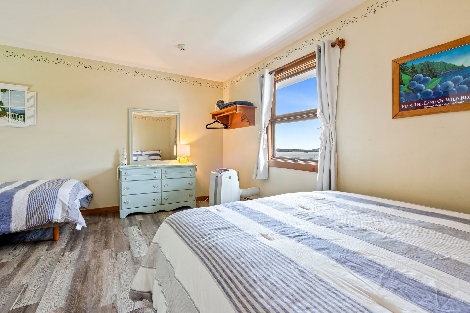 The Blueberry Room | Bluff House Inn | Gouldsboro, ME