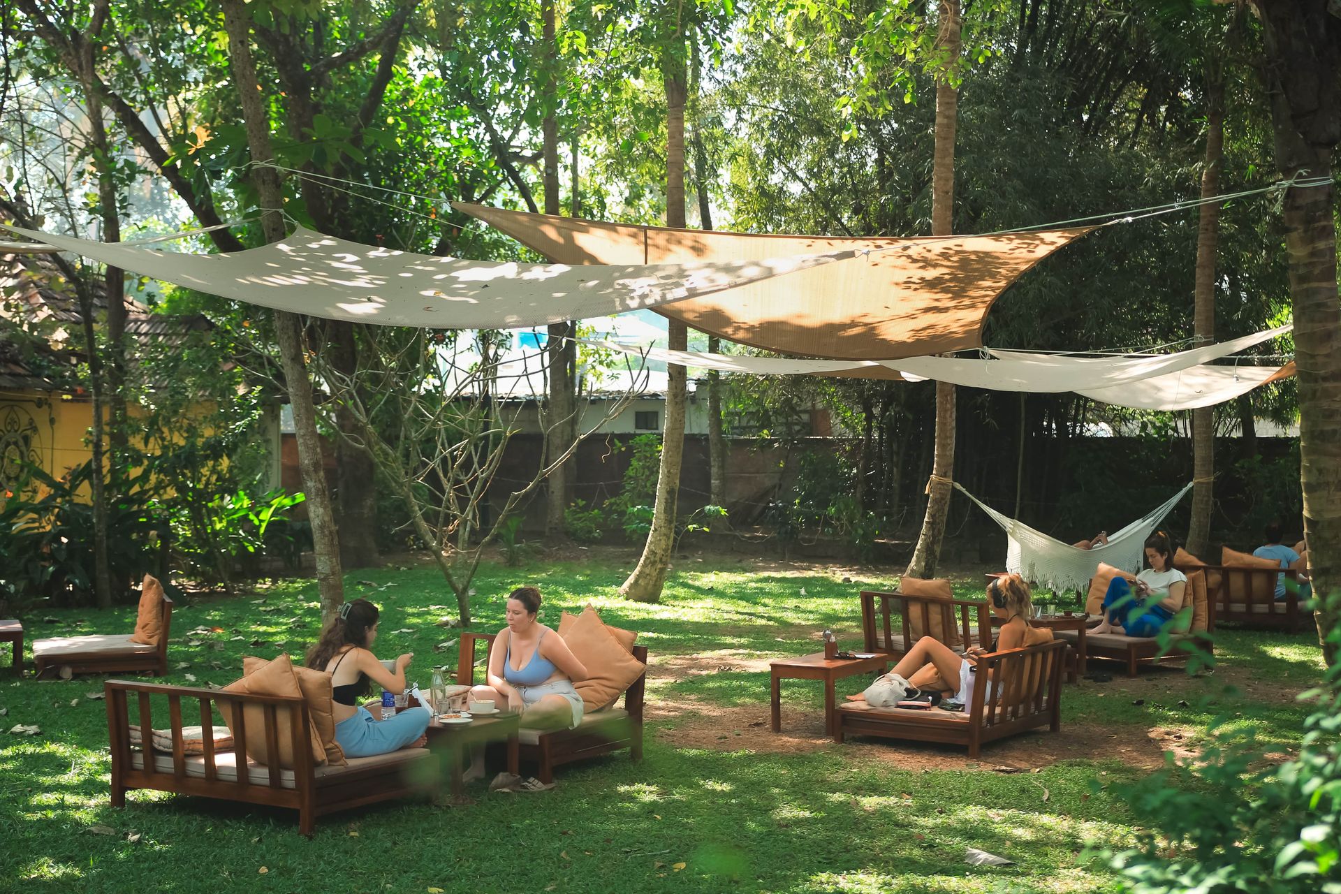 Lumŭma Cafe, in Varkala, Kerala, India