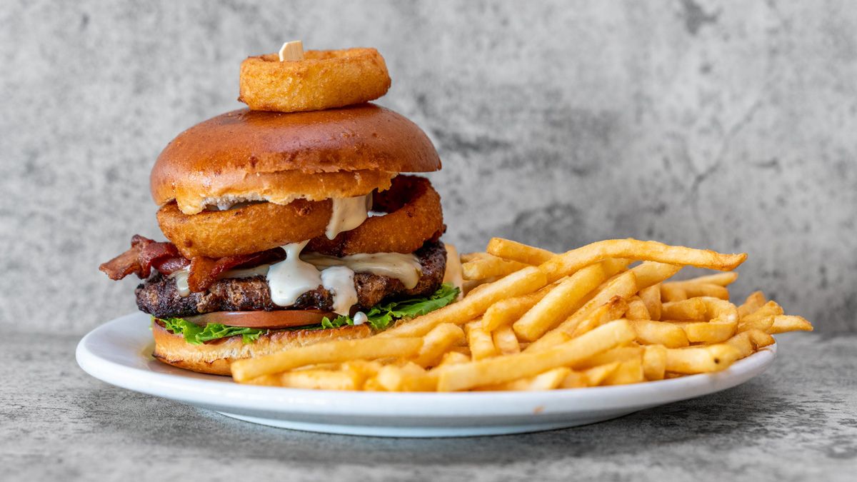 Burgers and Wings | Yuba City, CA | Midtown Grill