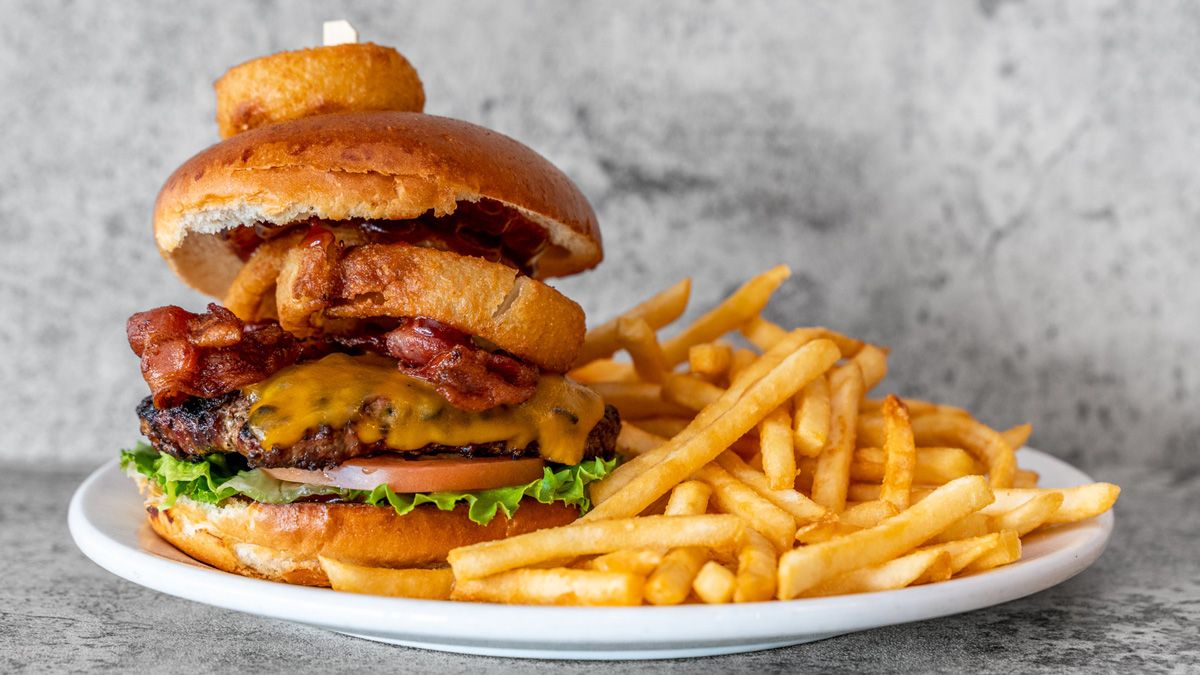 Burgers and Wings | Yuba City, CA | Midtown Grill