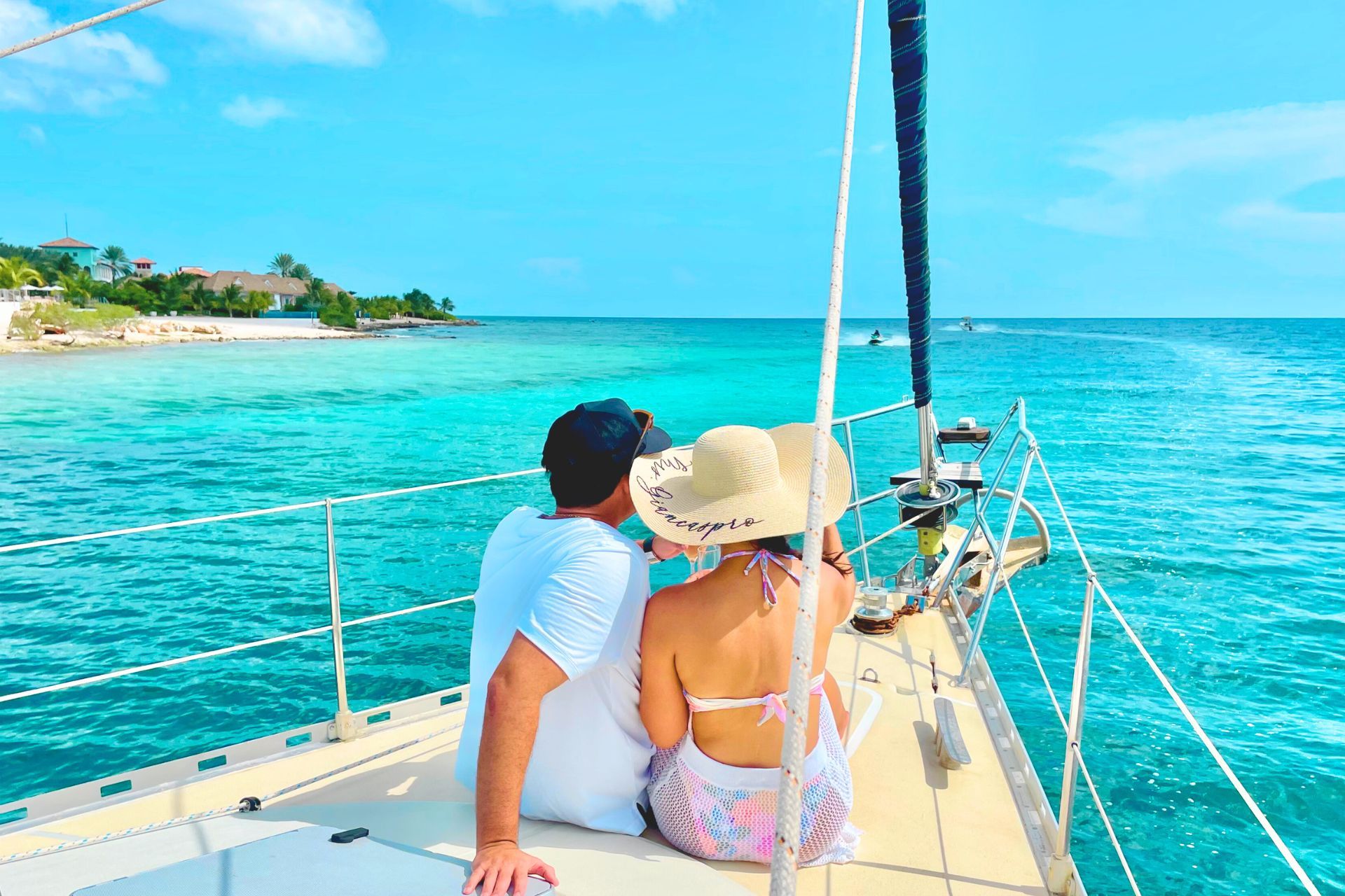 Private sunset cruise Curacao excursions by Maxie Sailing boat trips