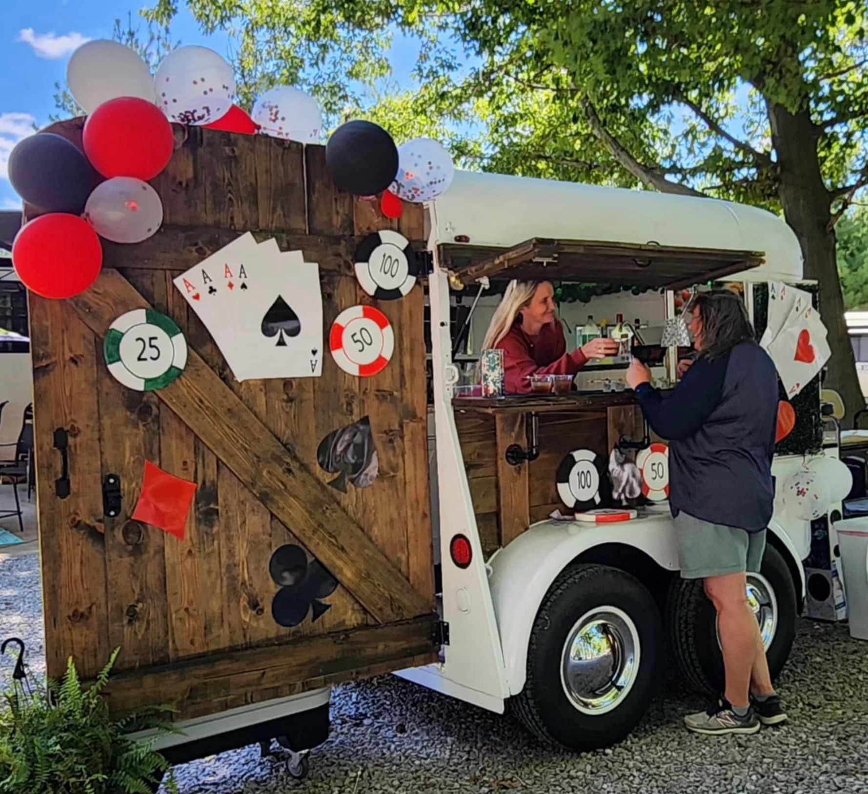 Mobile Bar Rental | Cleveland, OH | Thirsty Hitch