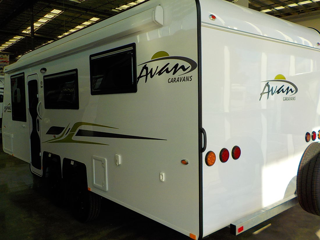 Avan Aspire 617 Triple Bunk Caravan Hire - Geelong, Bellarine ...