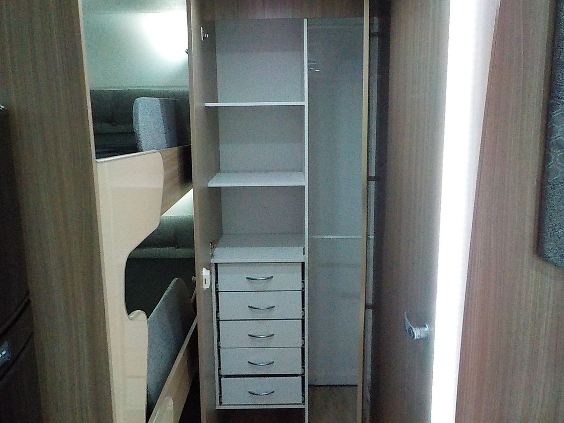 Avan Aspire 617 Triple Bunk Caravan Hire - Geelong, Bellarine ...