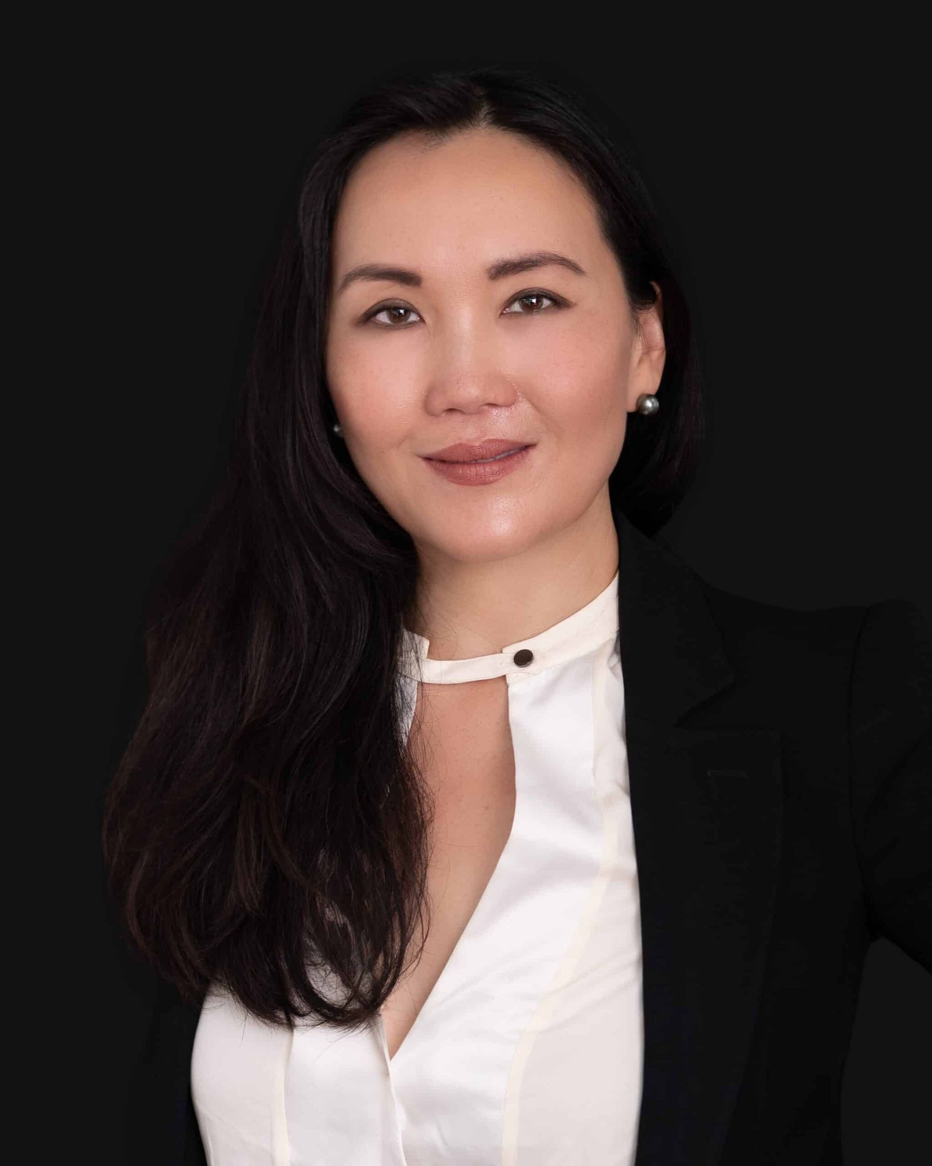Santa Ana Headshots by Mahnaz Demehri | Art of Portraits