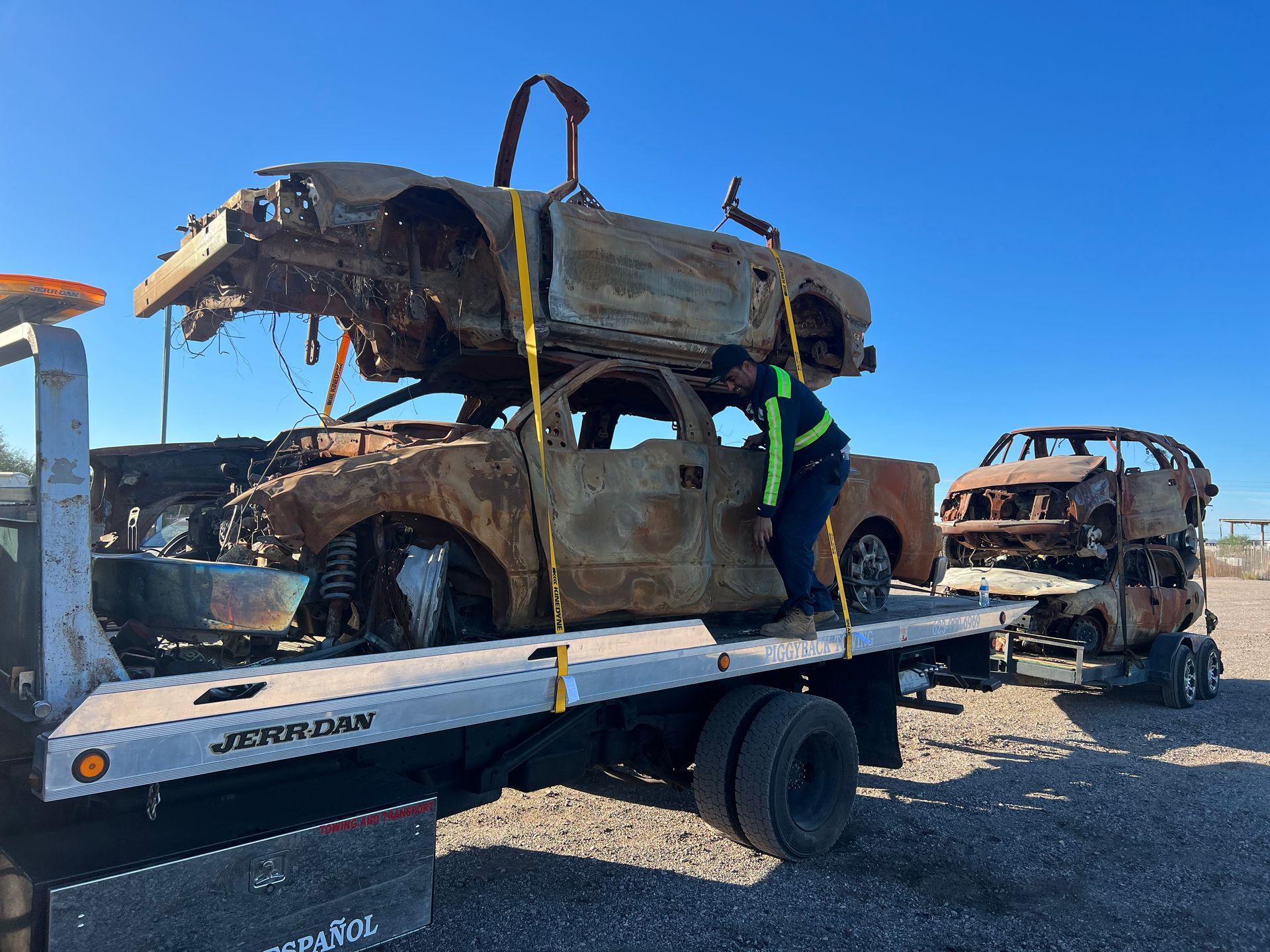 Buying/Towing Junk Cars – Avondale, AZ – Piggyback Towing