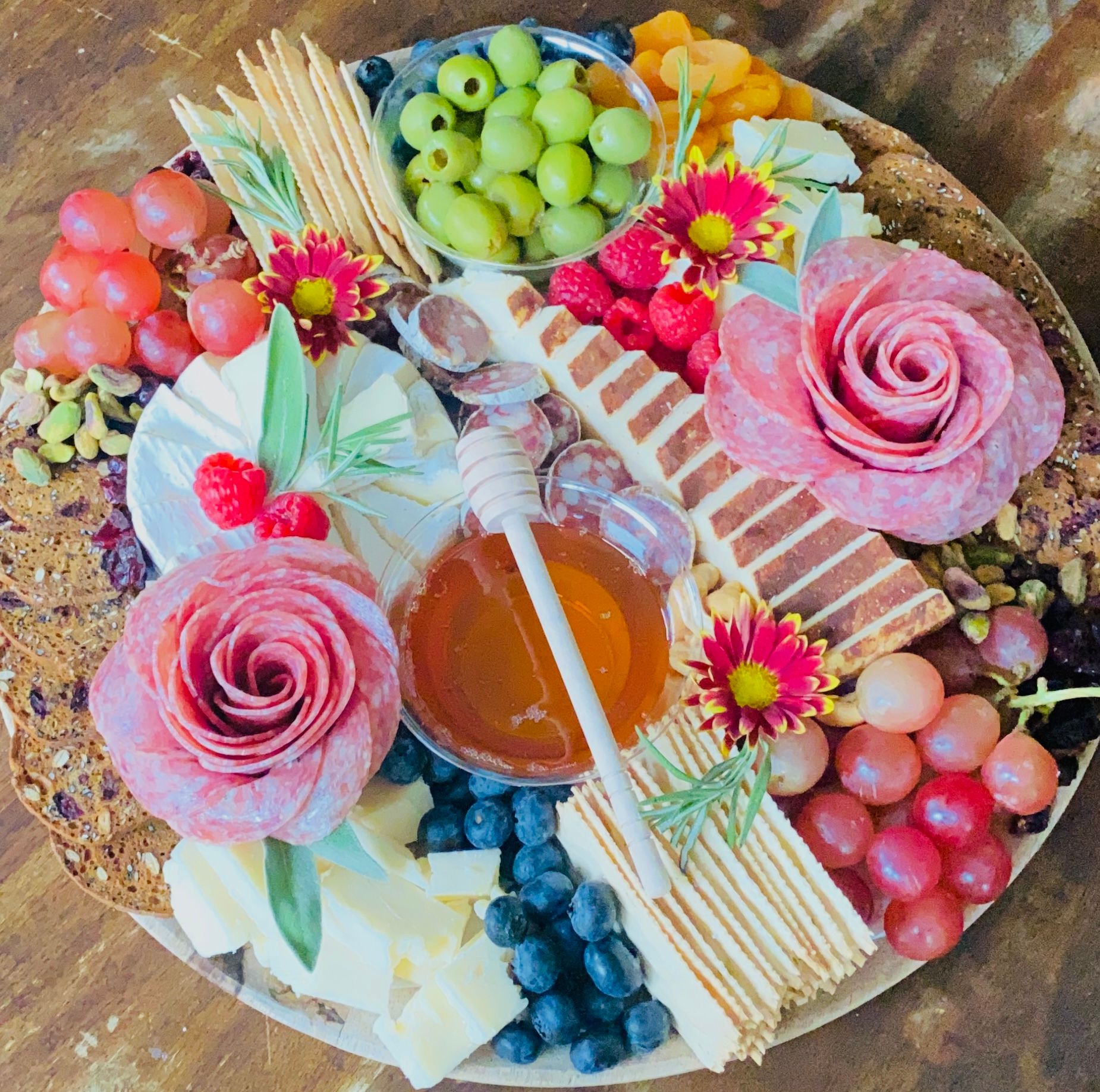Thanksgiving Hosting Made Easy: Wow Your Guests with a Charcuterie ...