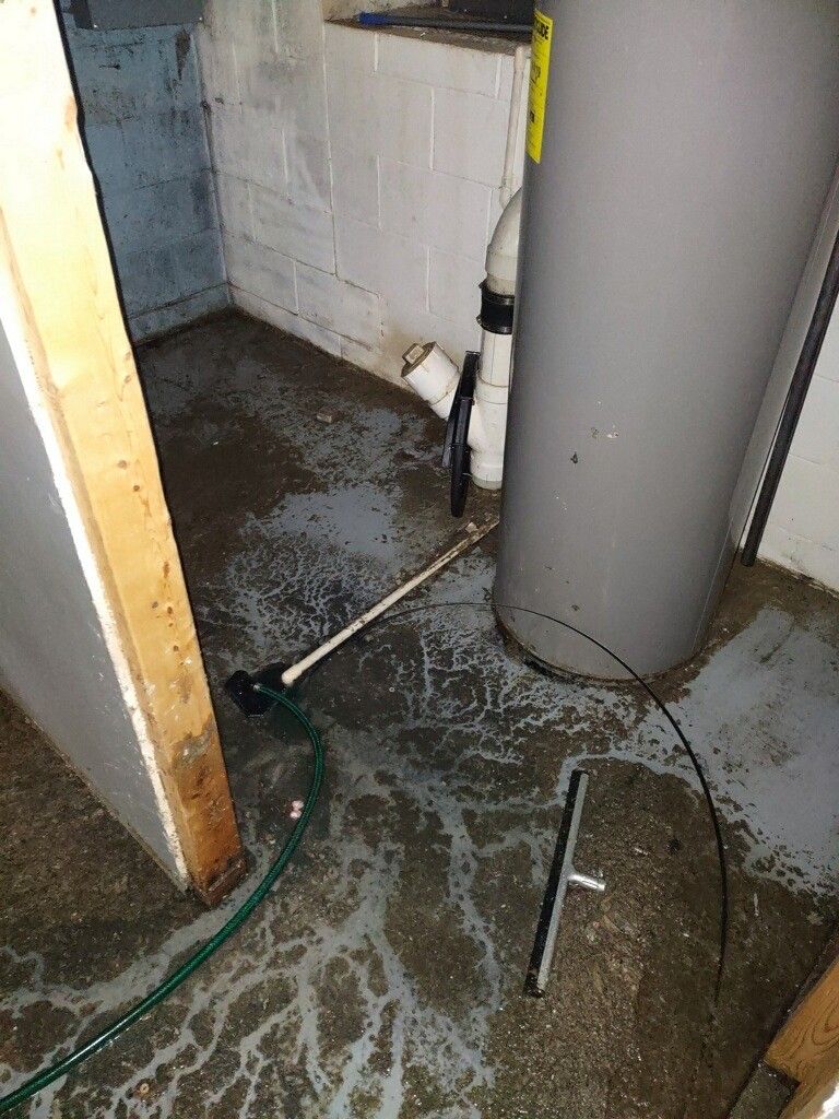 Water Heater Leaking Repair and Prevention - Fix Hot Water Heater ...