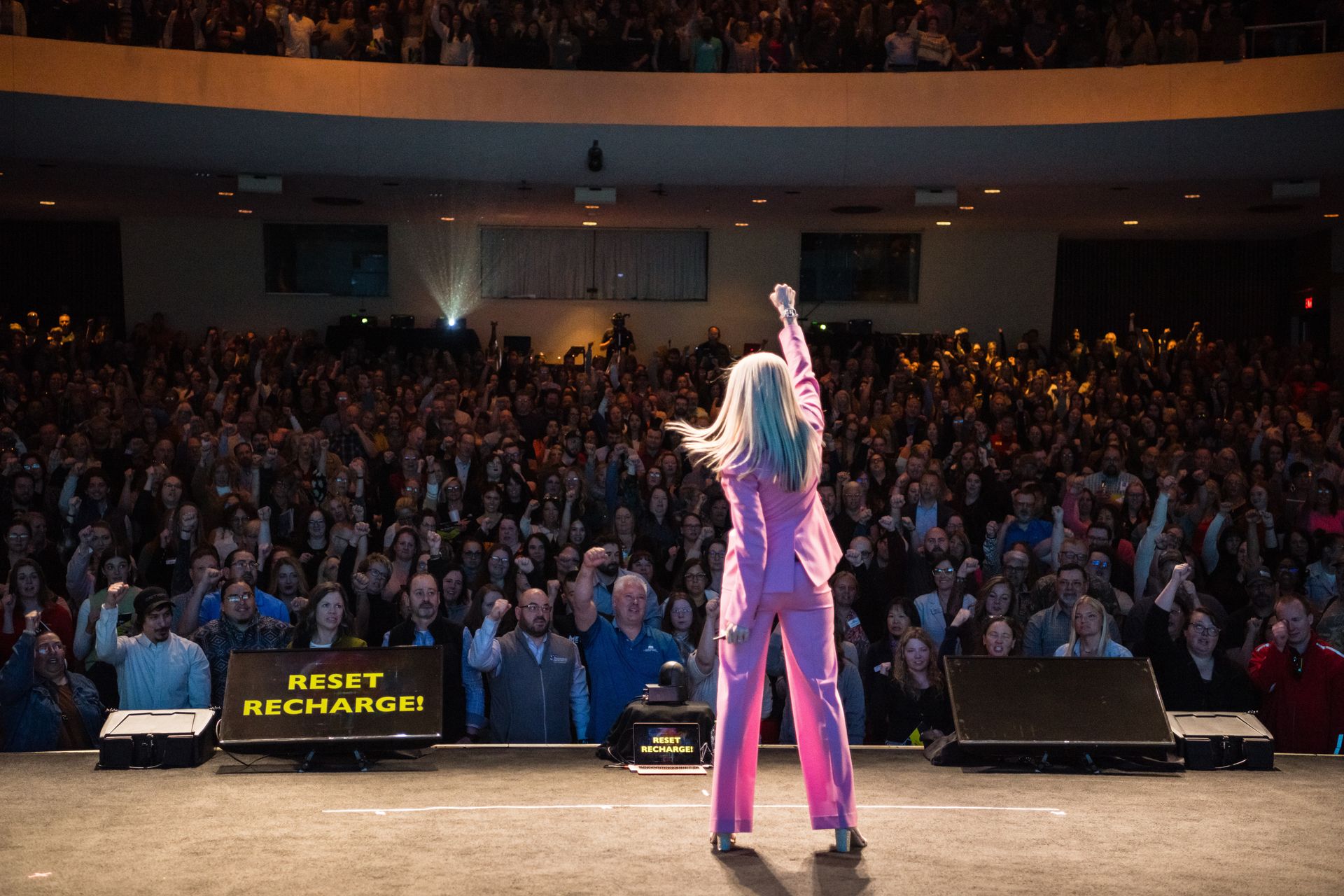 Betsy Allen-Manning is a leadership keynote speaker in Dallas helping ...