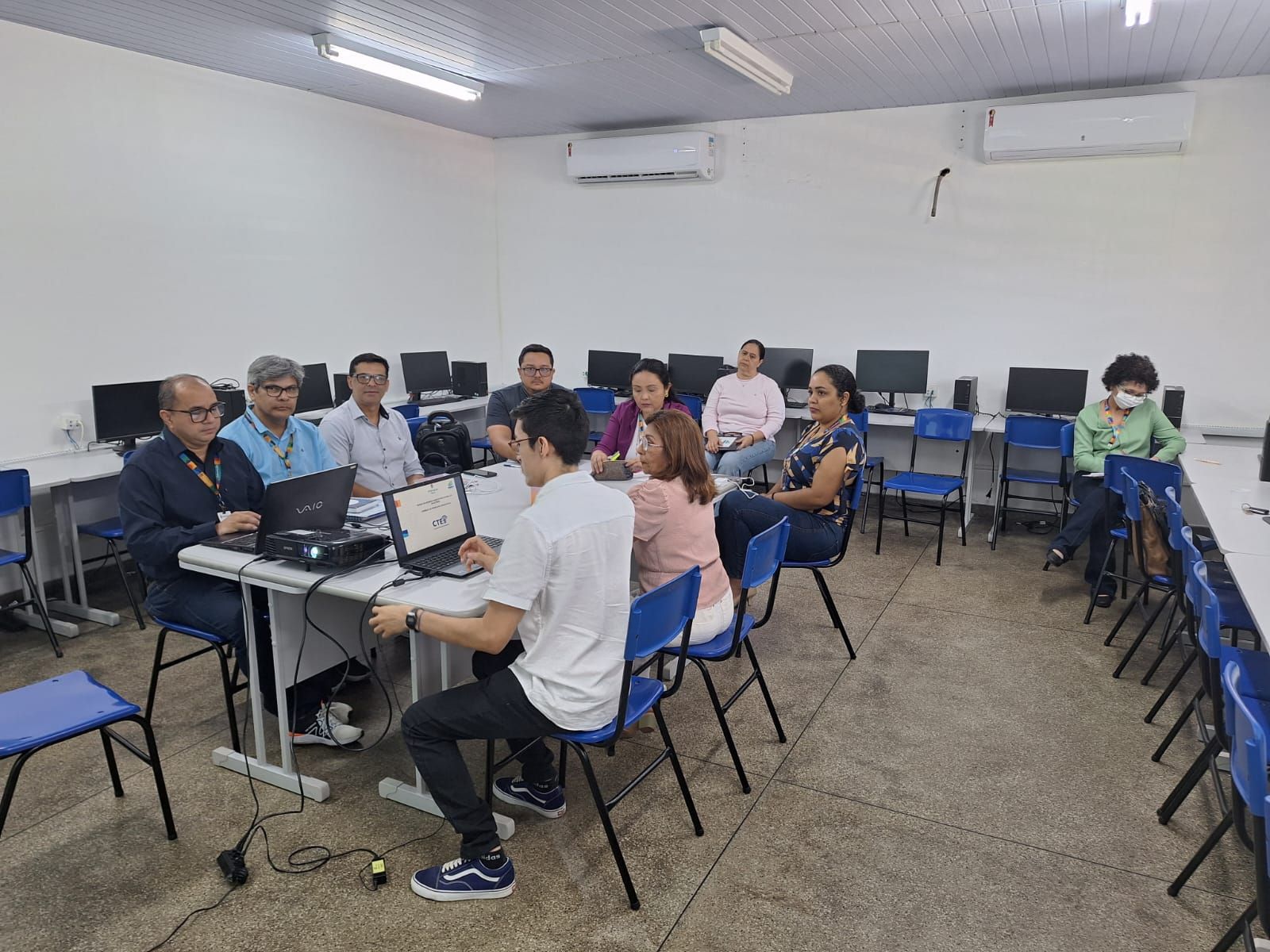 Professor Reginaldo Peres