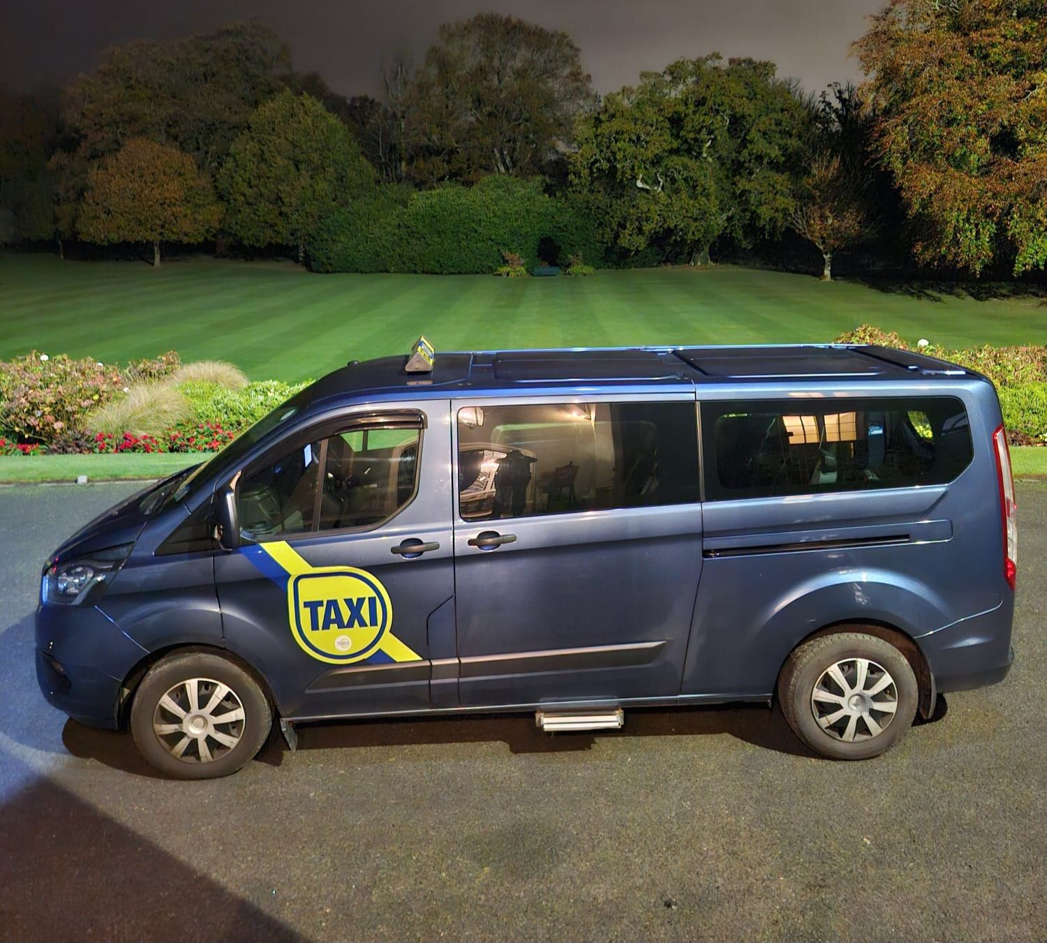 DTaxi transfers in Dublin and surrounding areas. Provides 6, 7, 8 ...