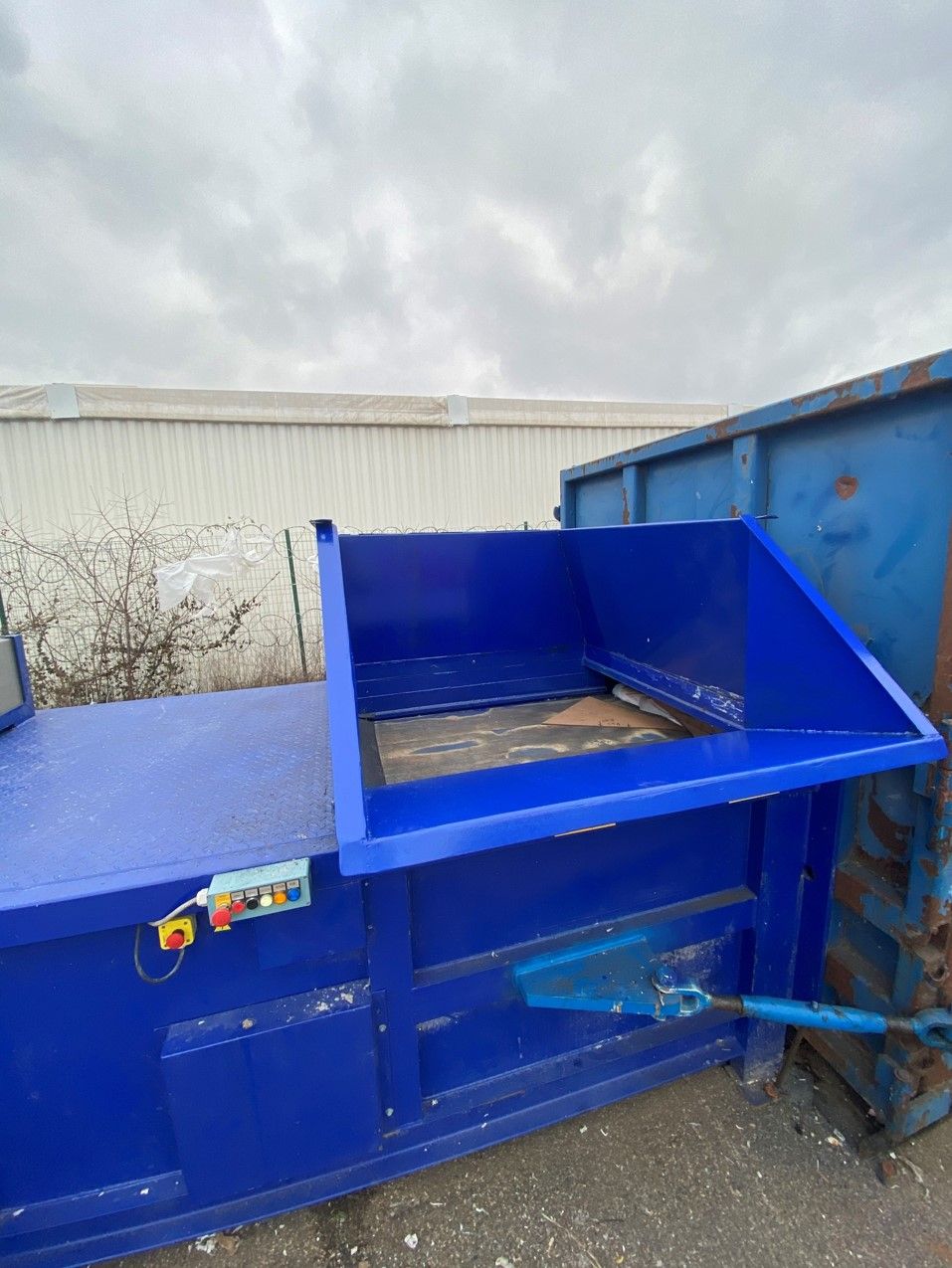 compacteur déchet poste fixe