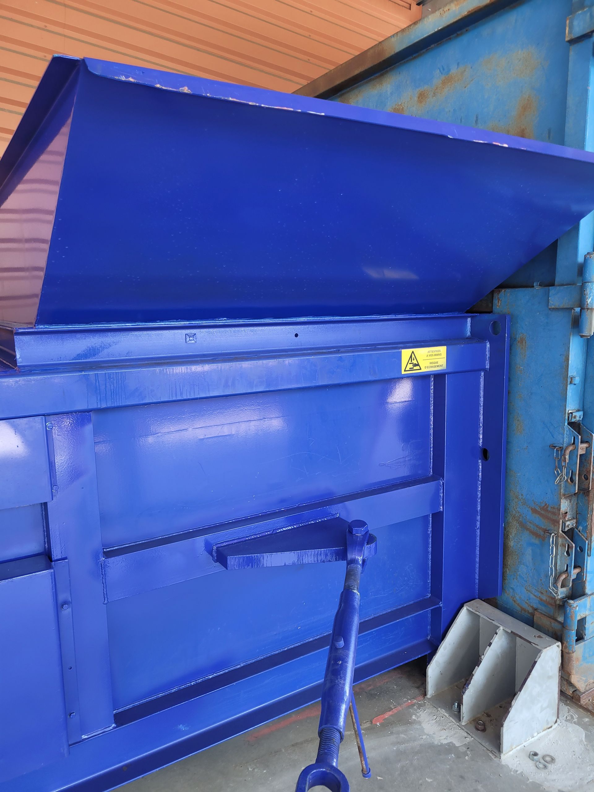 compacteur déchet poste fixe