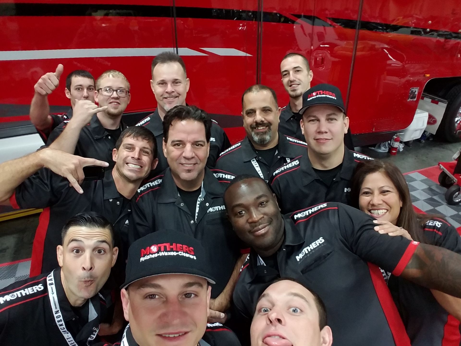 About JL’s Showroom Auto Salon in Melbourne, FL