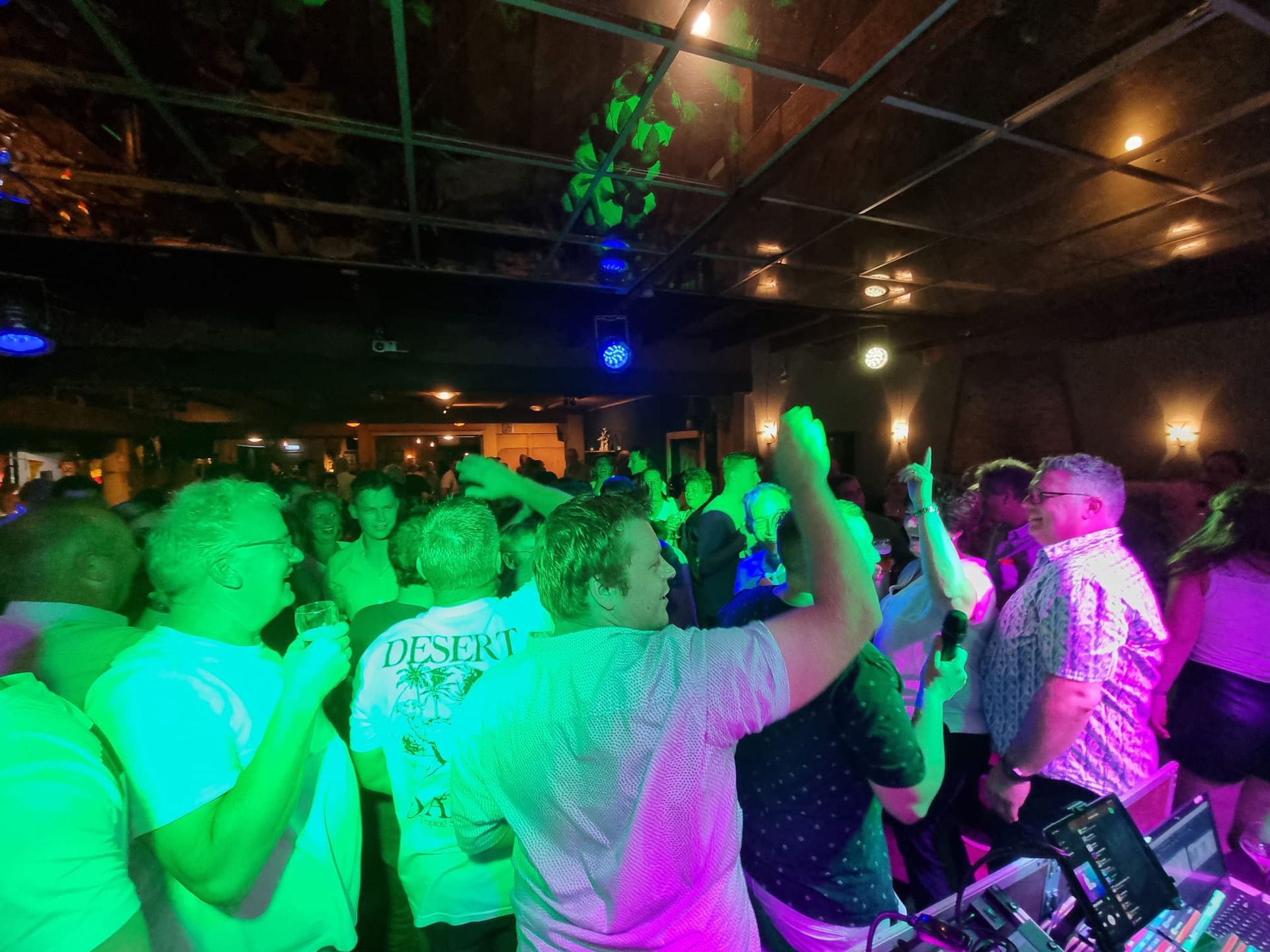 Home [www.disco-flightcase.nl]