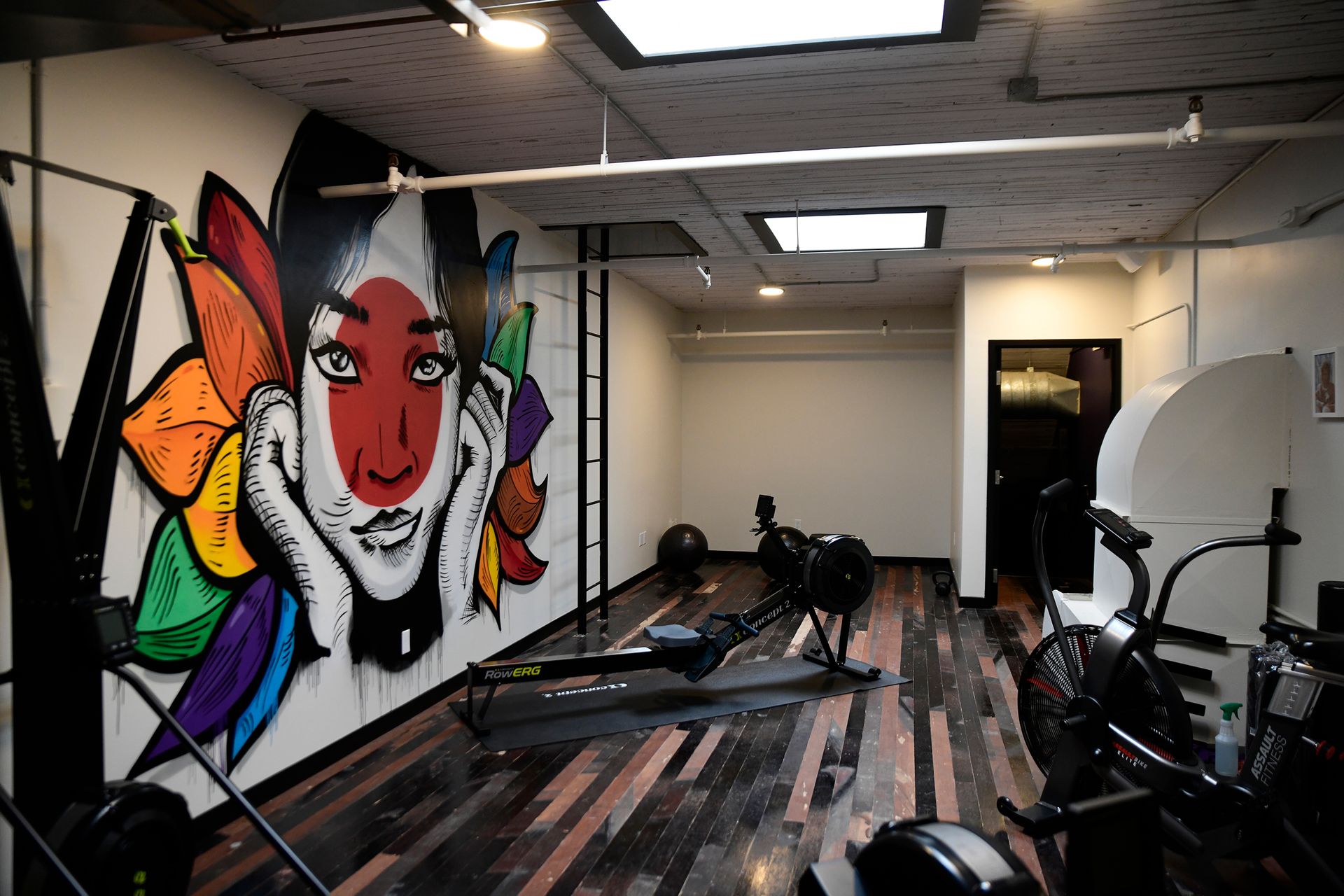 Henry's Seattle Gym: Queen Anne personal training & fitness classes