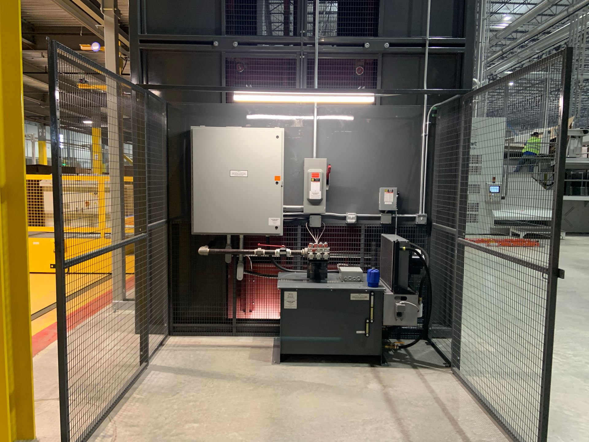 Material Lifts | A and B Class Material Lifts