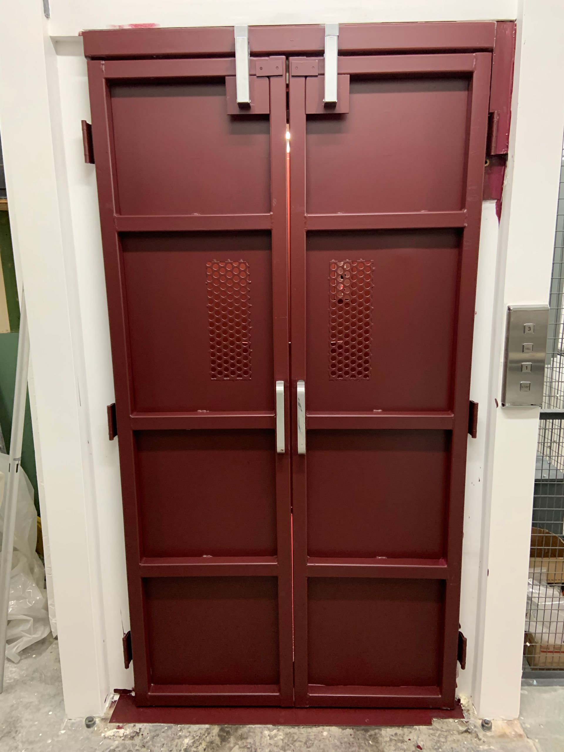 Material Lifts | A and B Class Material Lifts