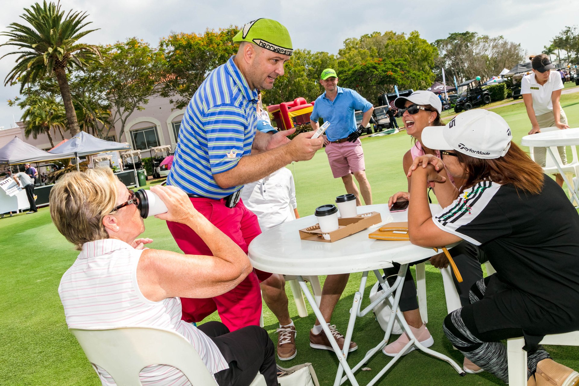 Exceptional Golf Magic Shows | Henry Epstein