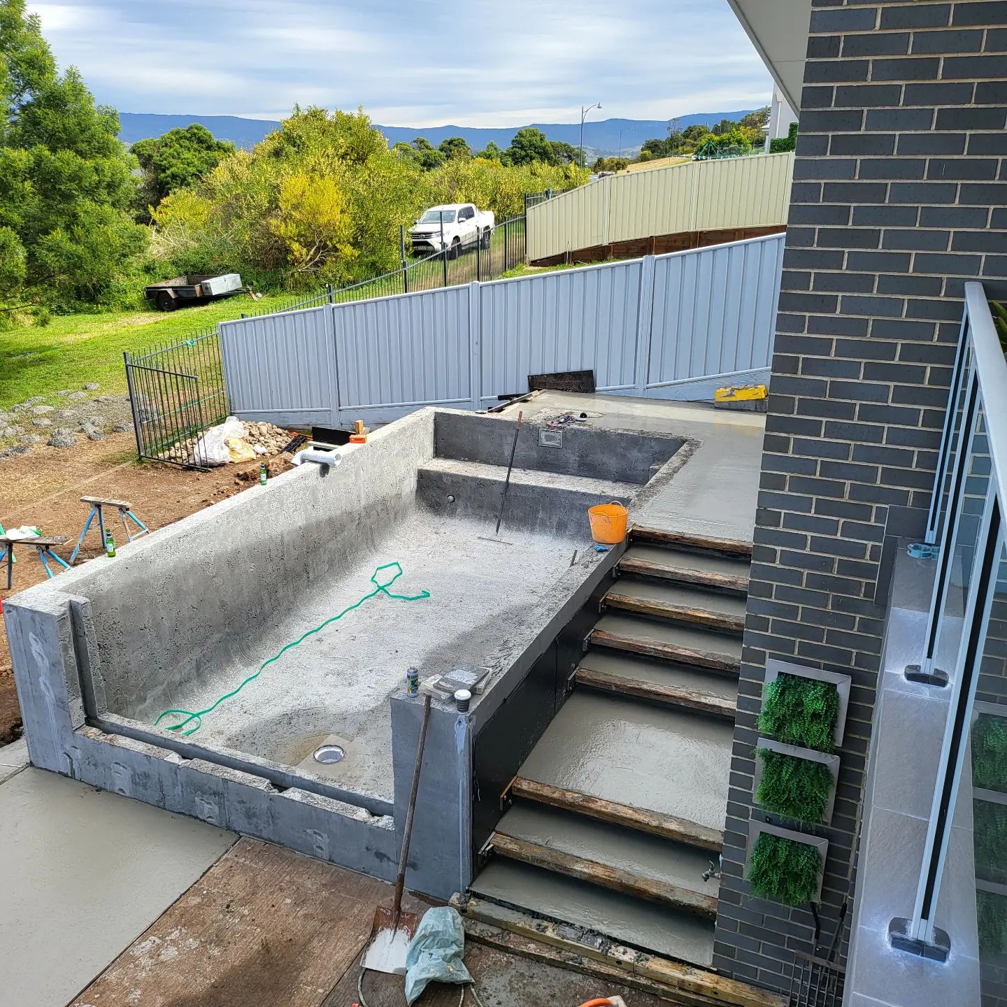 Custom Concrete Pools in the South Coast | Lambuild
