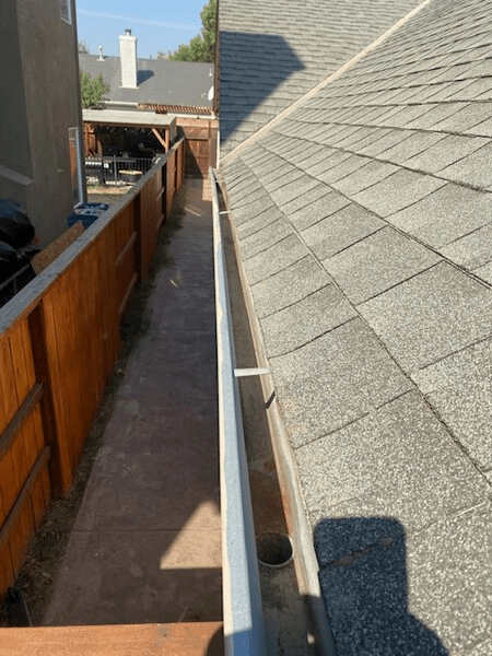 Home [www.gutterbuddyca.com]