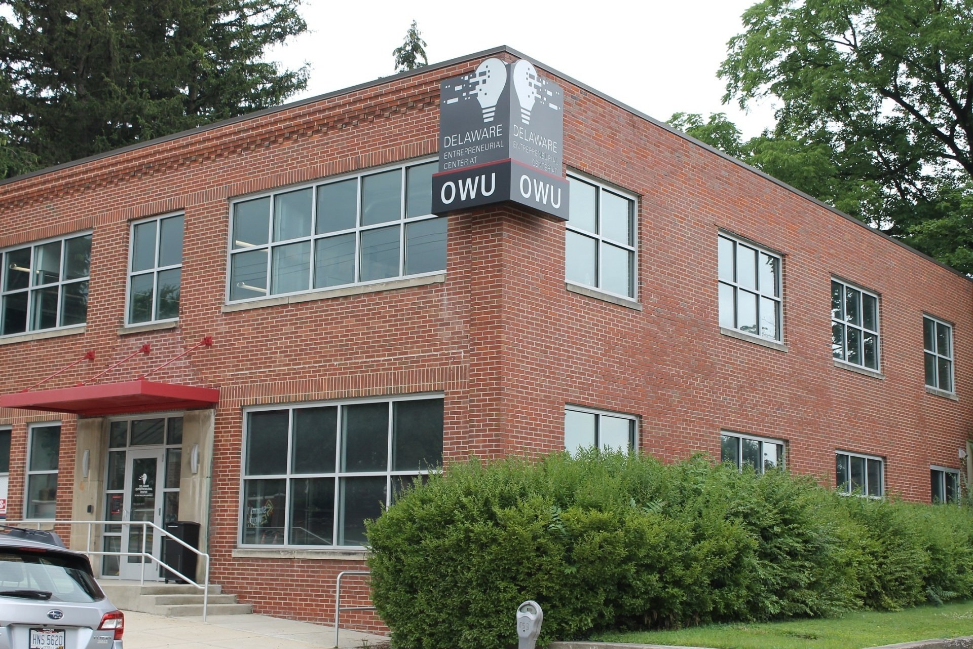 Building Mounted Signs