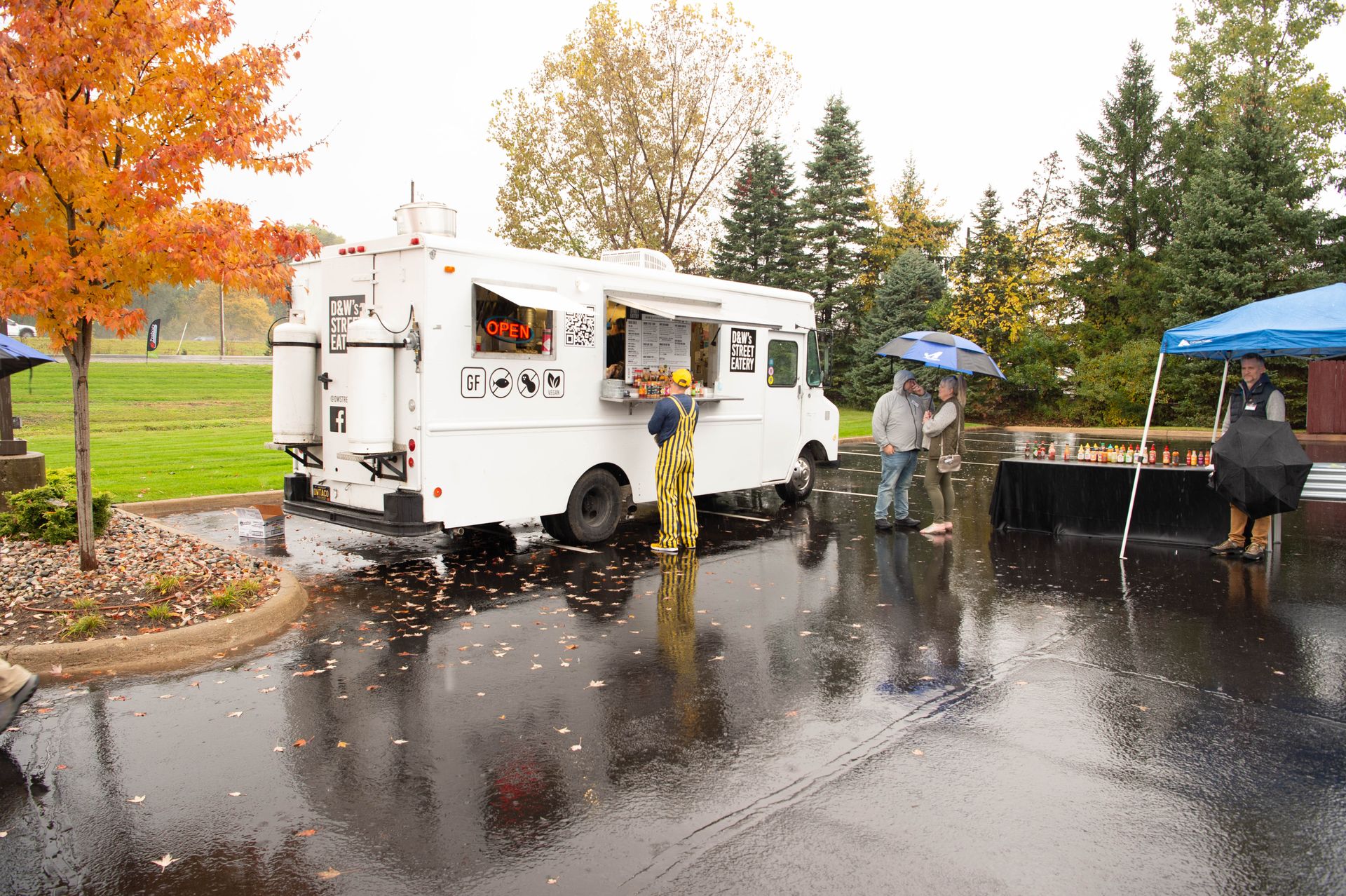 Peabody Insurance Ribbon Cutting