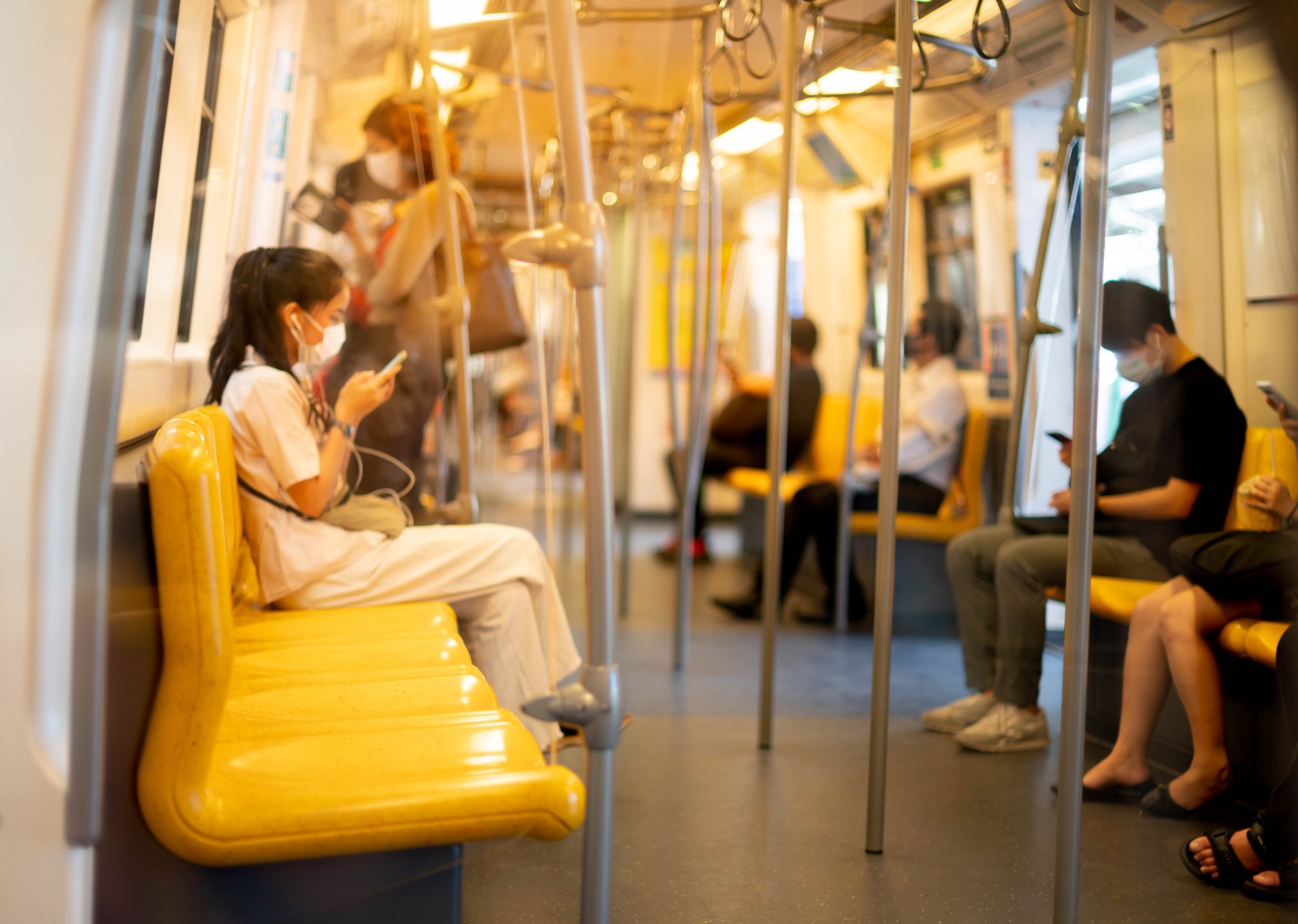 How Is Your Public Transportation Etiquette? | Dressie Law Firm