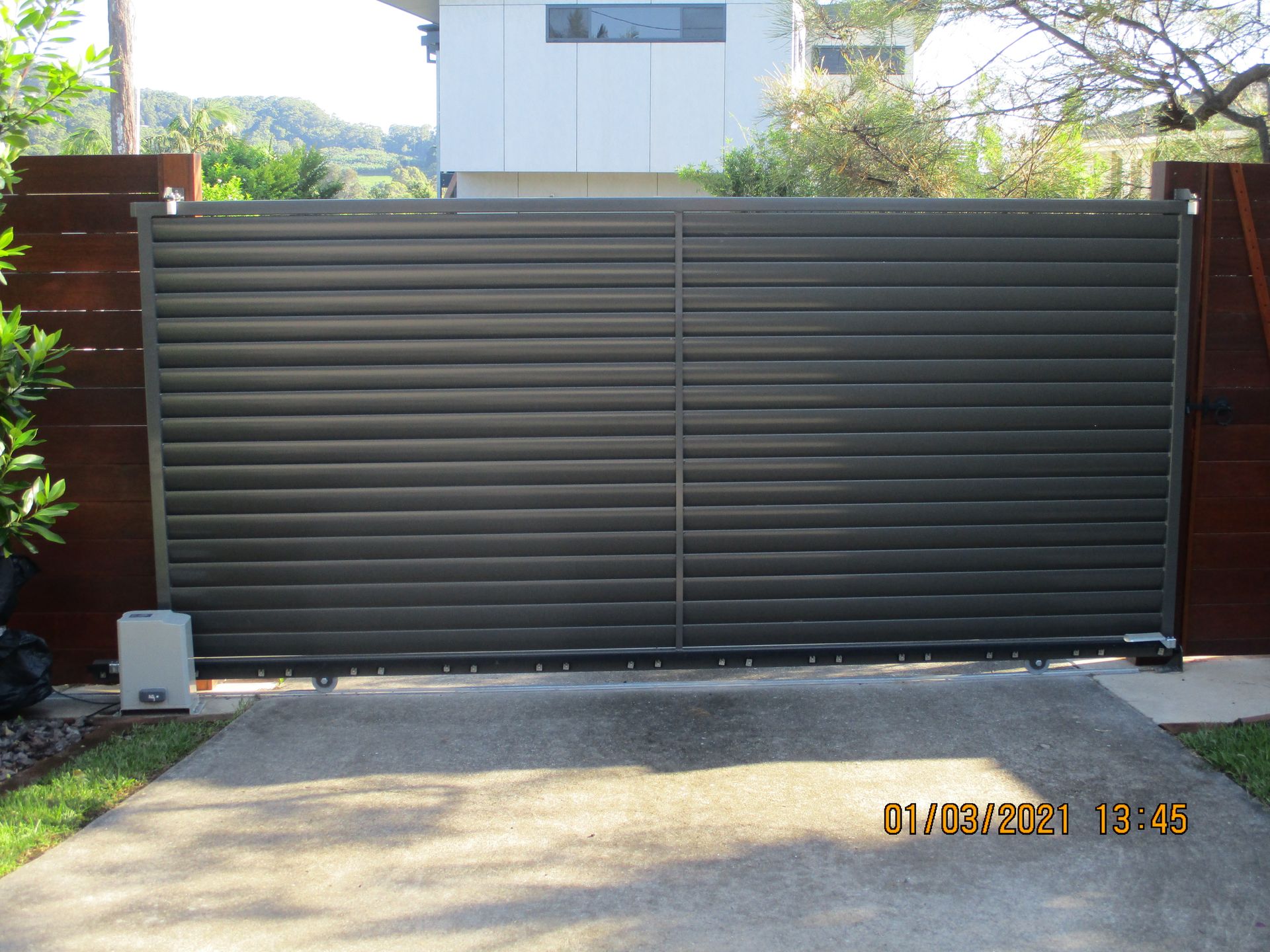 Automatic Gates in Coffs Harbour | Watsons Aluminium