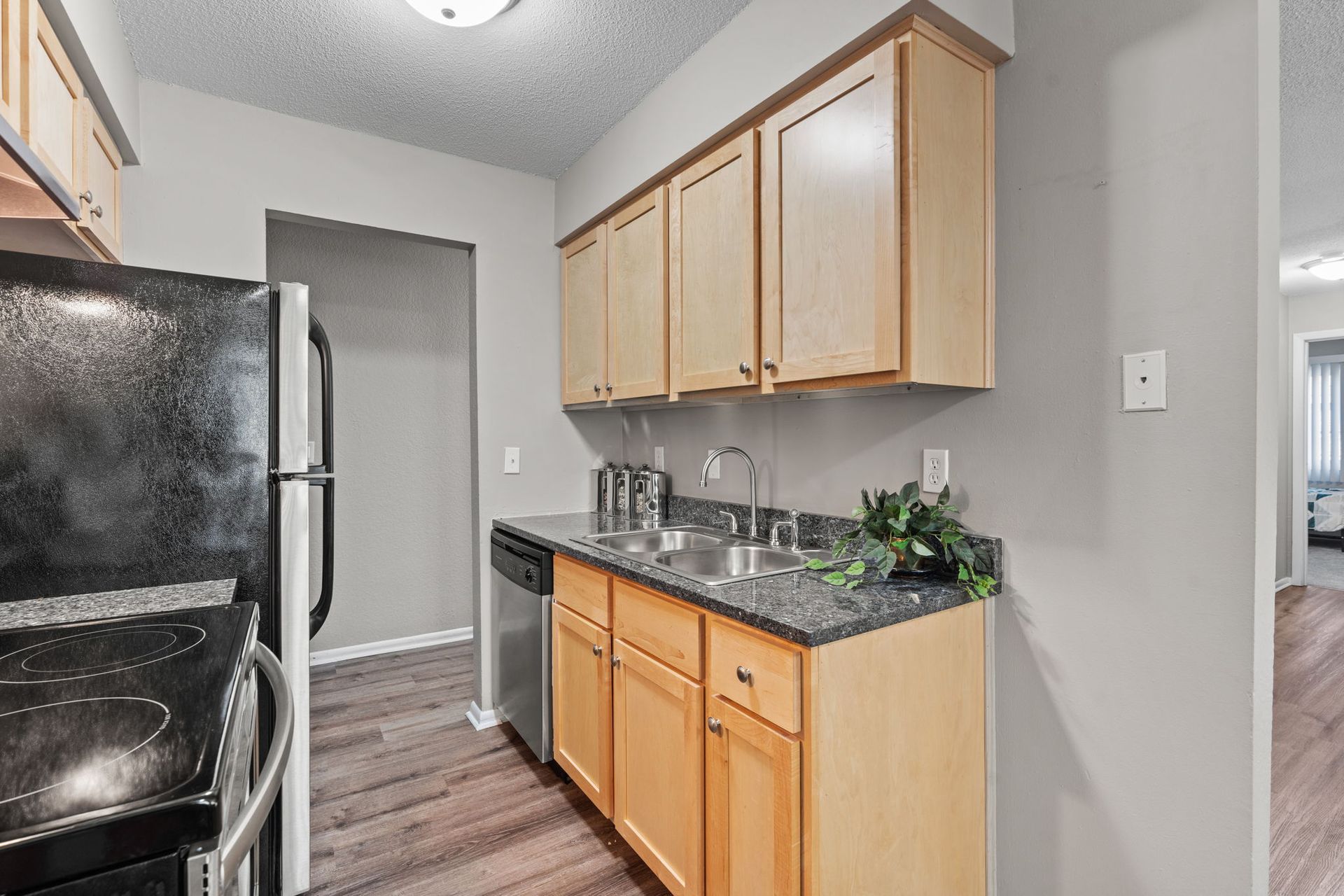 Granite Ridge Apartments | Brooklyn Park, MN
