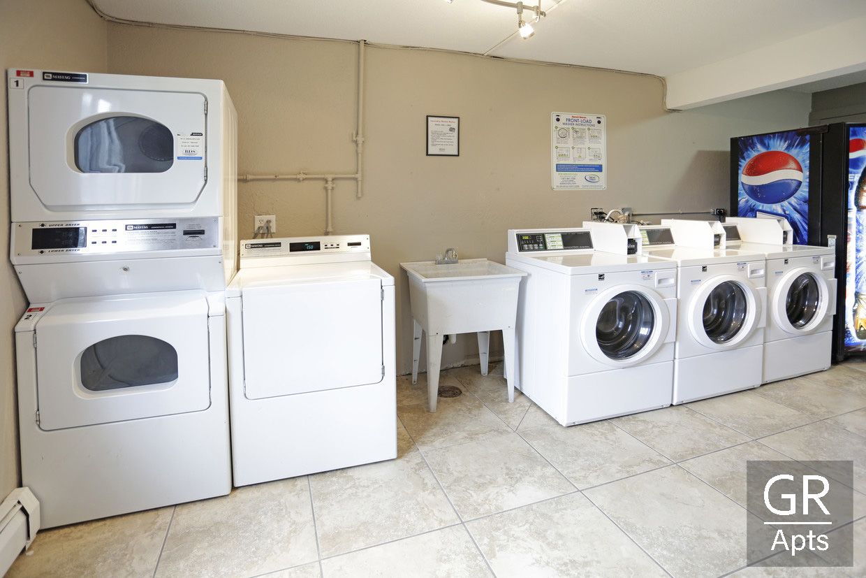 Granite Ridge Apartments | Brooklyn Park, MN