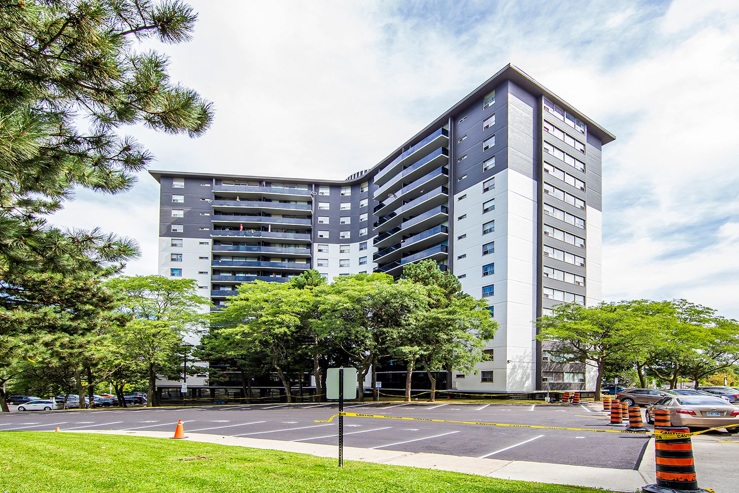 Suite and Building Pictures Gallery | 1350 Danforth Road, Scarborough