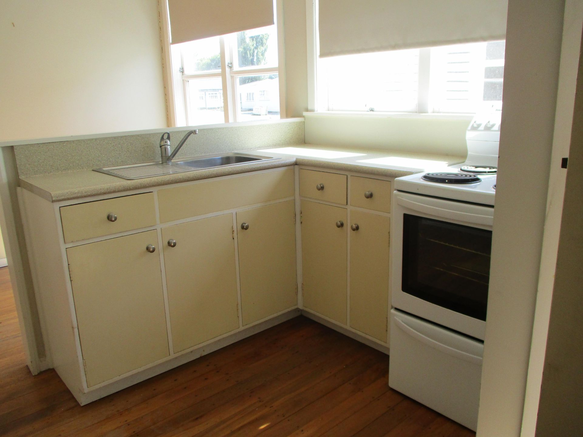 BL0104 - Cute comfy 2 beddie under 80sqms