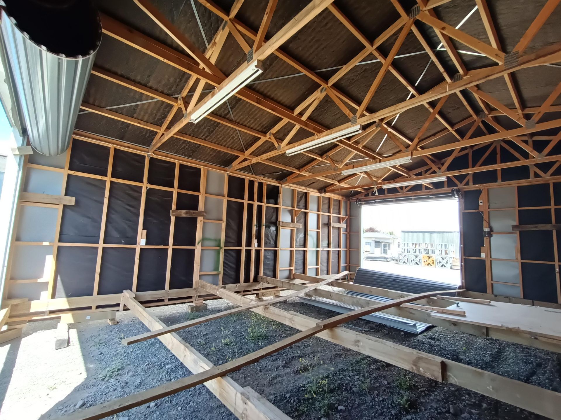 HB0135 - Garage with lots of space for the toys