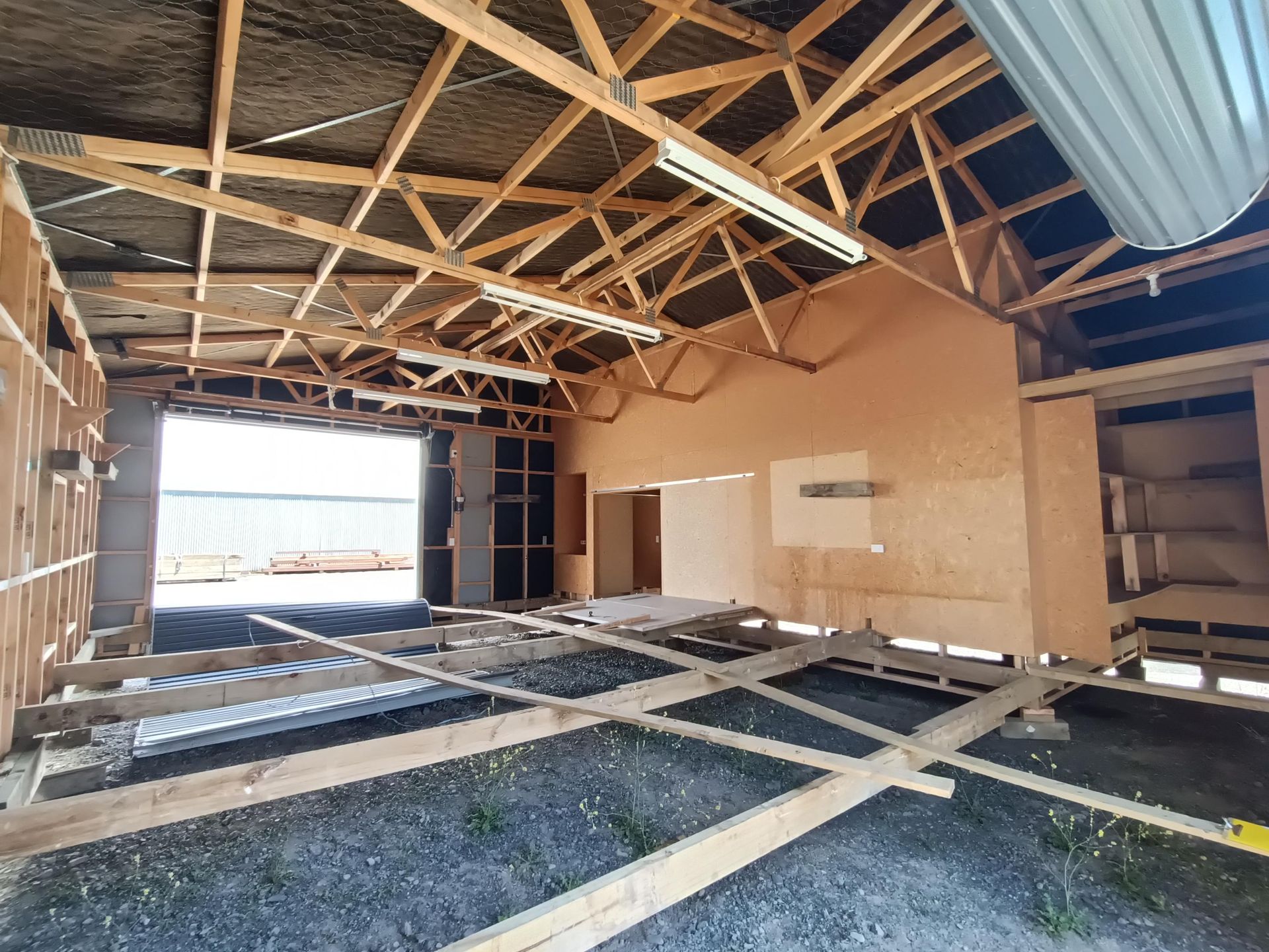 HB0135 - Garage with lots of space for the toys