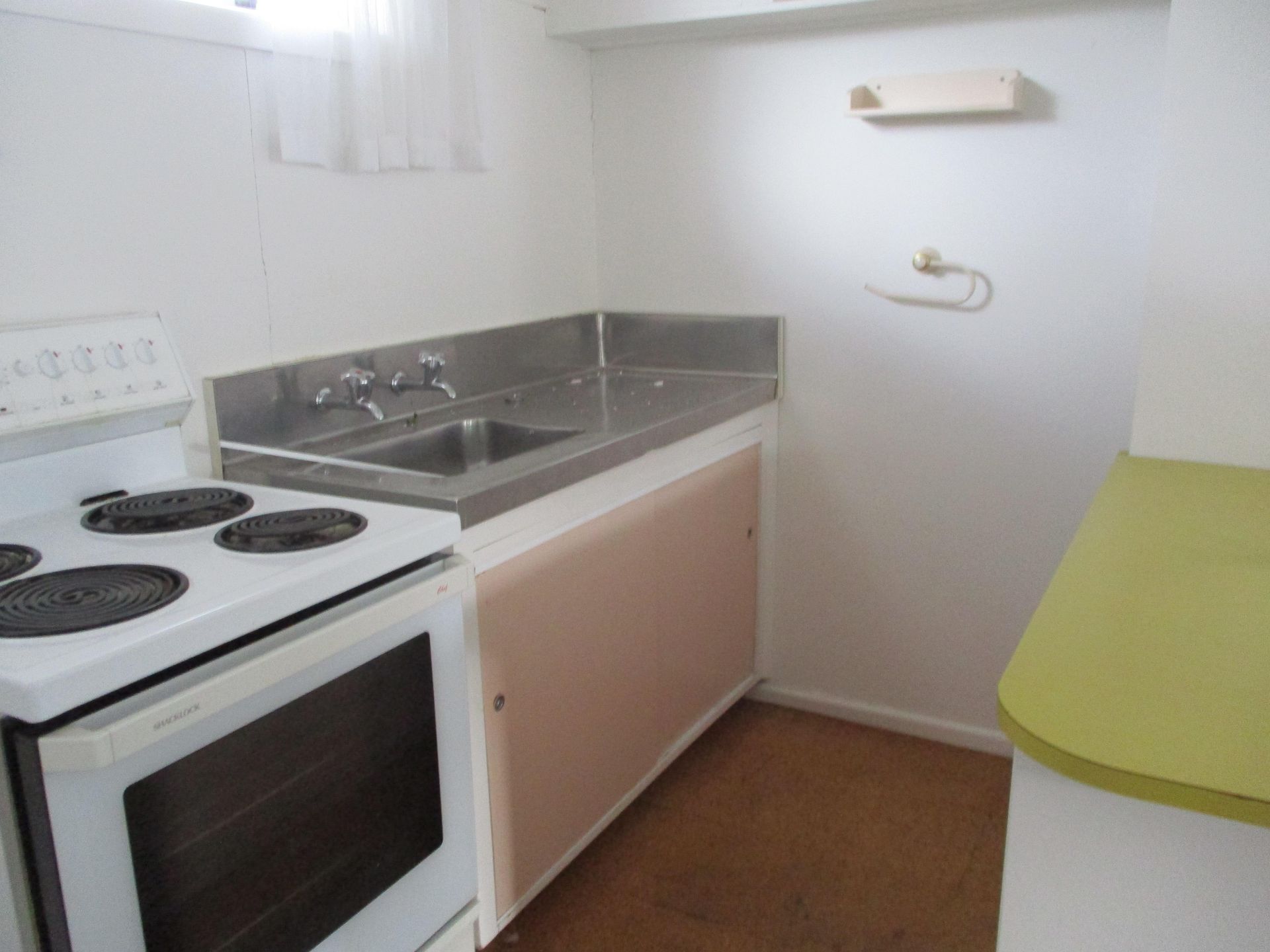 WN0062 - 1 bedroom self contained unit