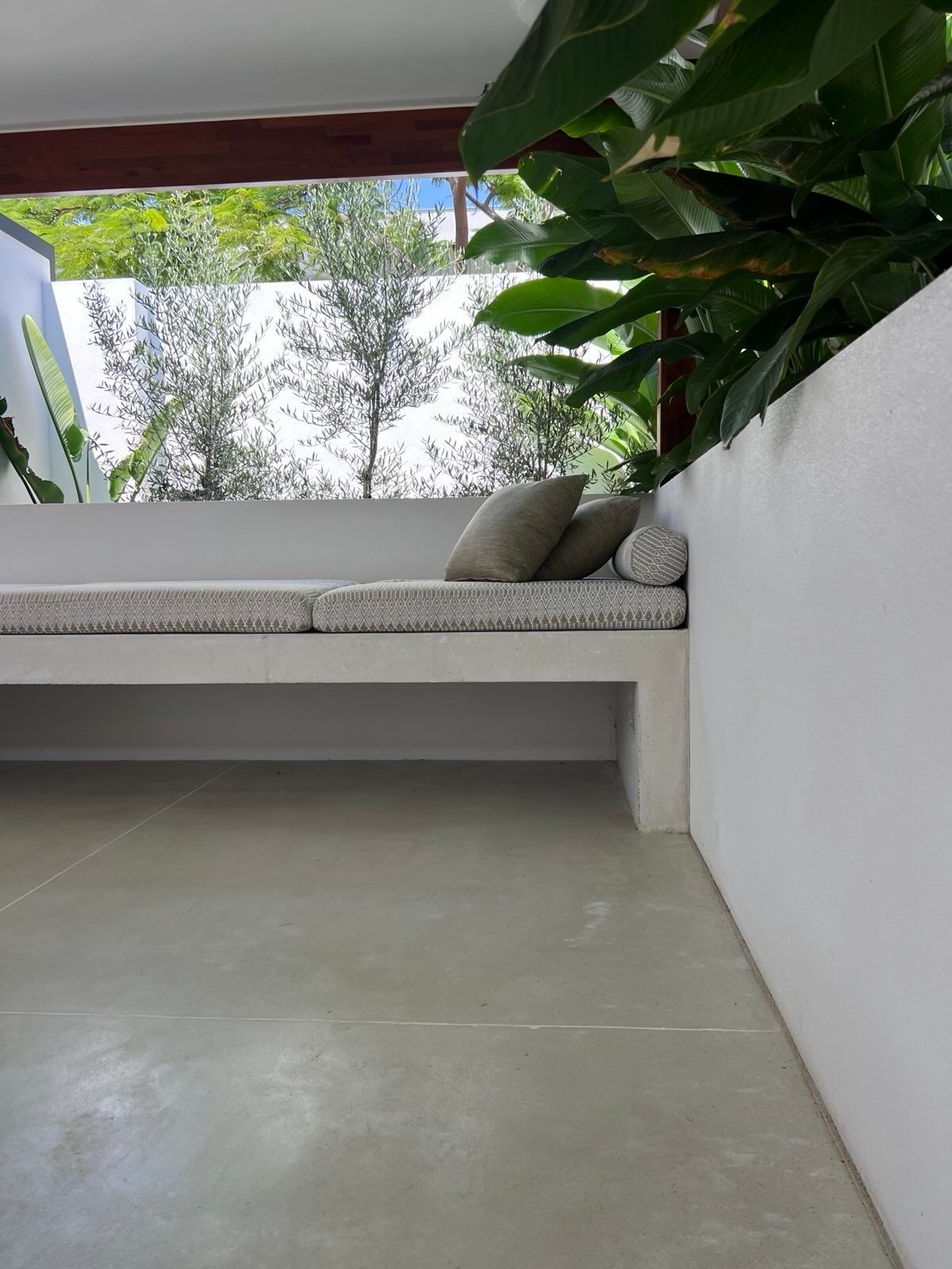 Architectural Concrete Perth | Benchtops & Seating